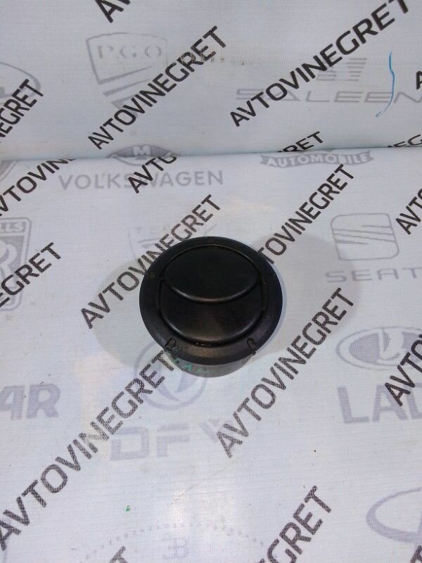 Дефлектор воздуховод Renault Logan Б/У с пробегом