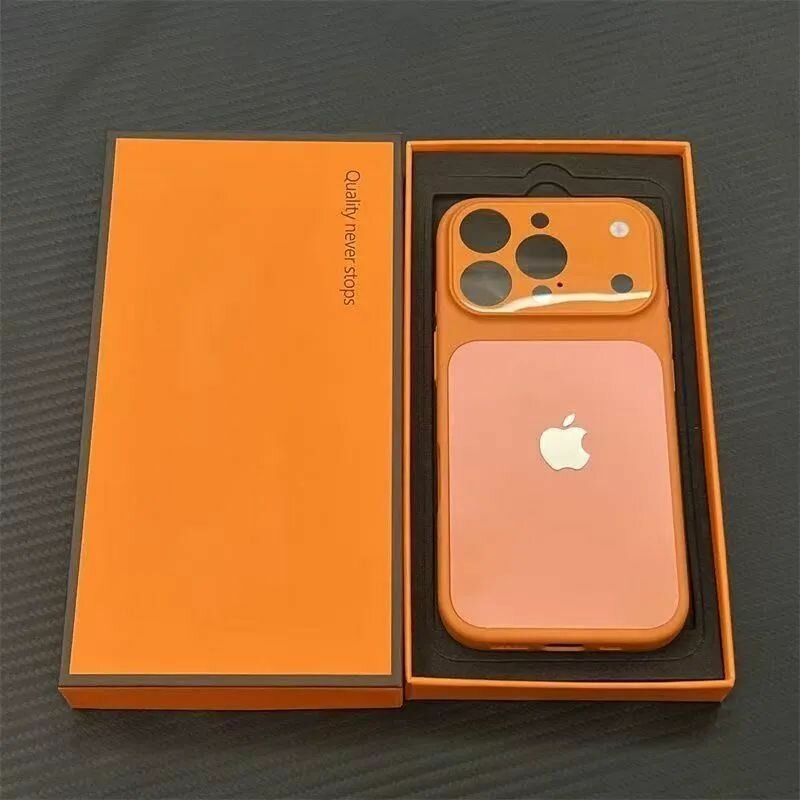 IPhone 15 Pro Max мгновенно превращается в iPhone 17 Pro Max оранжевый