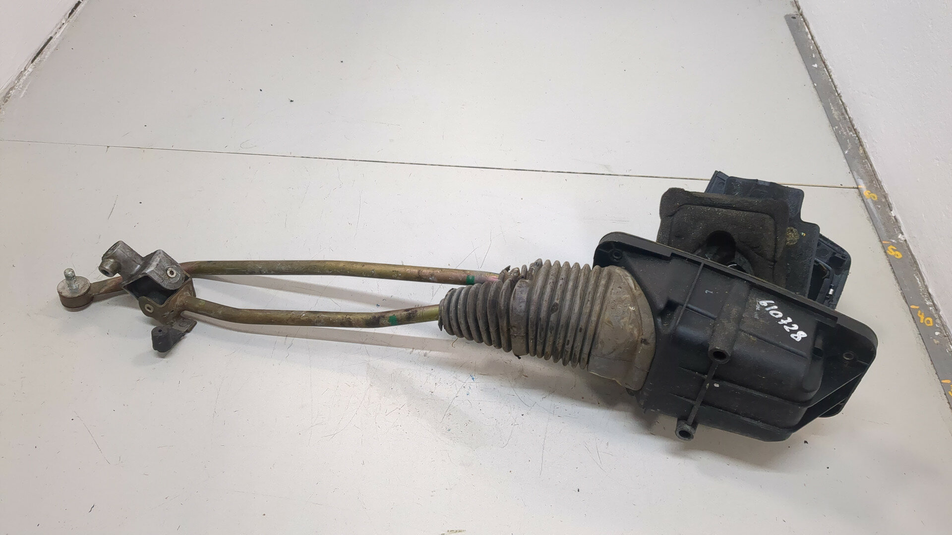 Кулиса КПП Audi A4 (B6) Б/У