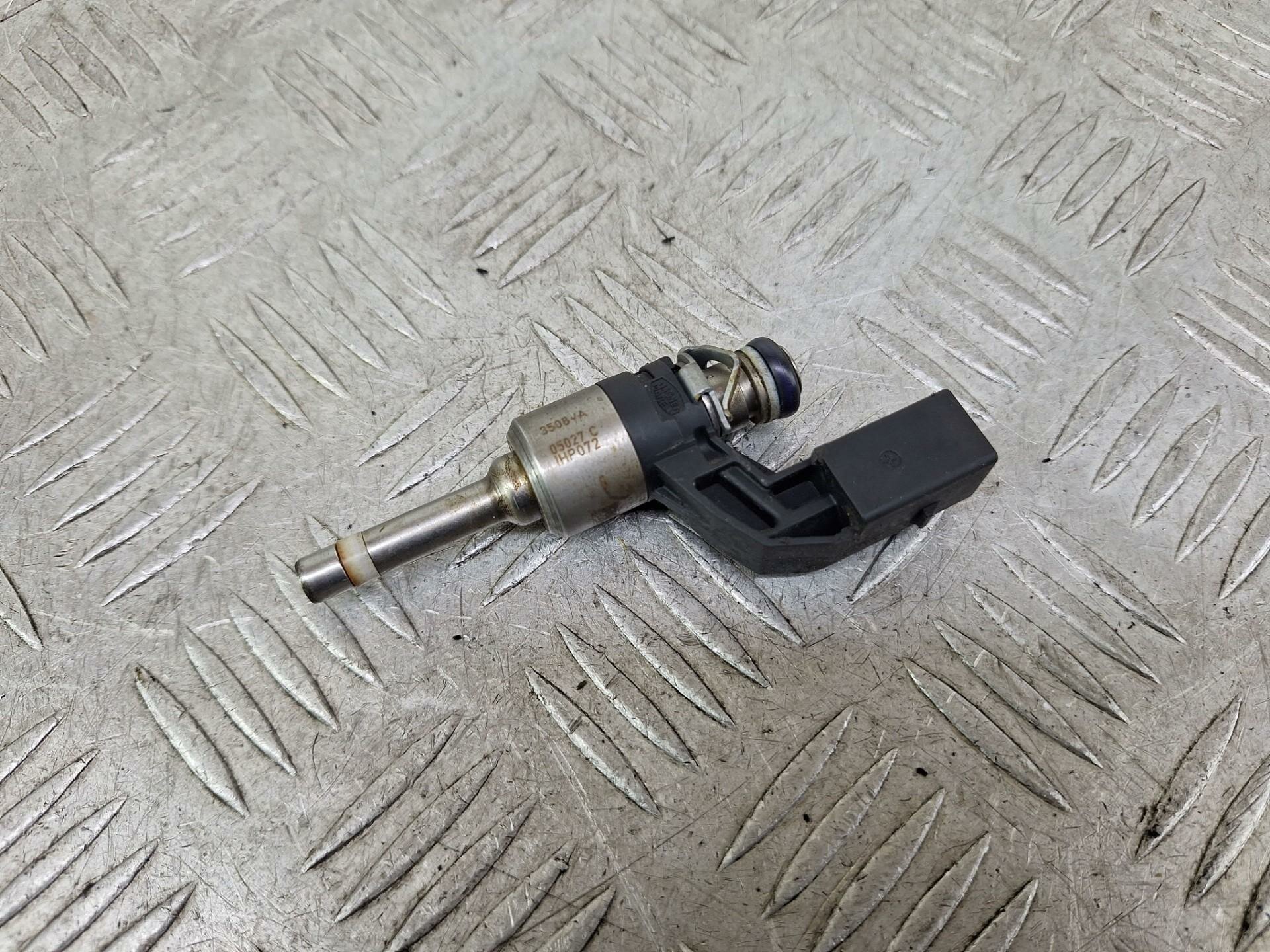 Форсунка топливная Volkswagen Passat B6 2009 03C906836F