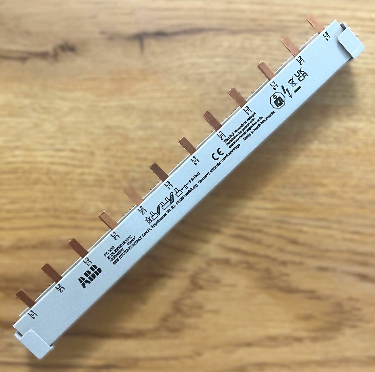 2CDL230001R1012_Шина комплектная PS3/12 (63А, 3 фазы, 12 модулей, боковые заглушки)_ABB