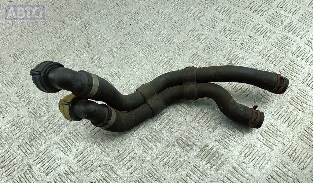 Патрубок отопителя (печки) Opel Astra H (2004-2009)