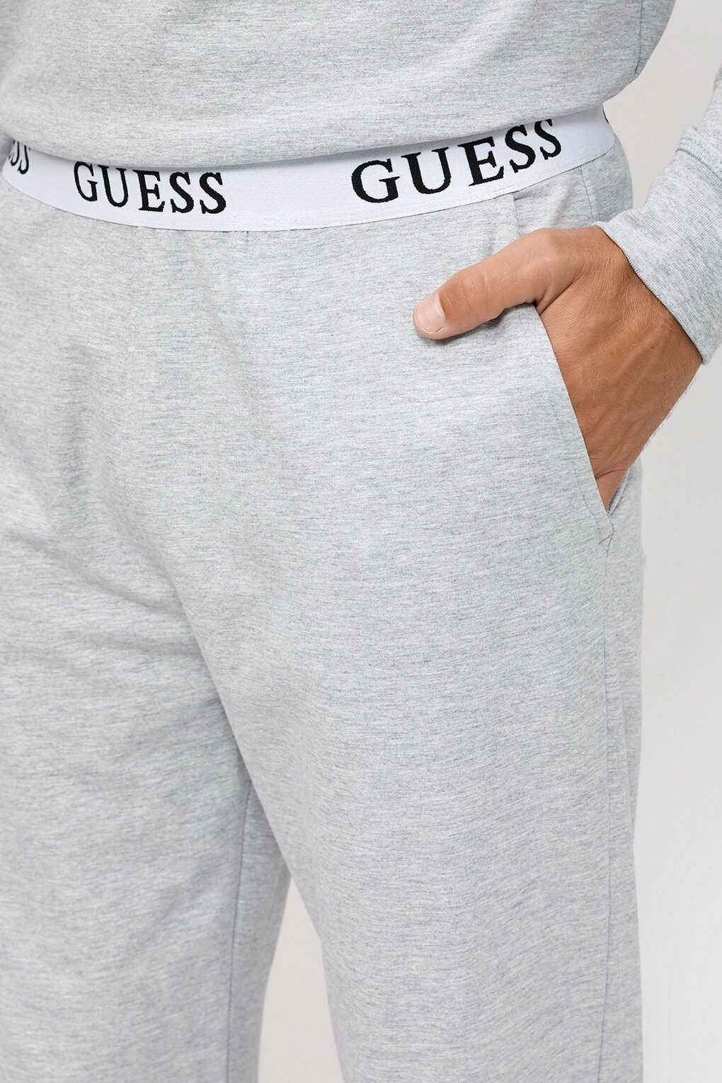Брюки GUESS, размер 46, серый — фото 1