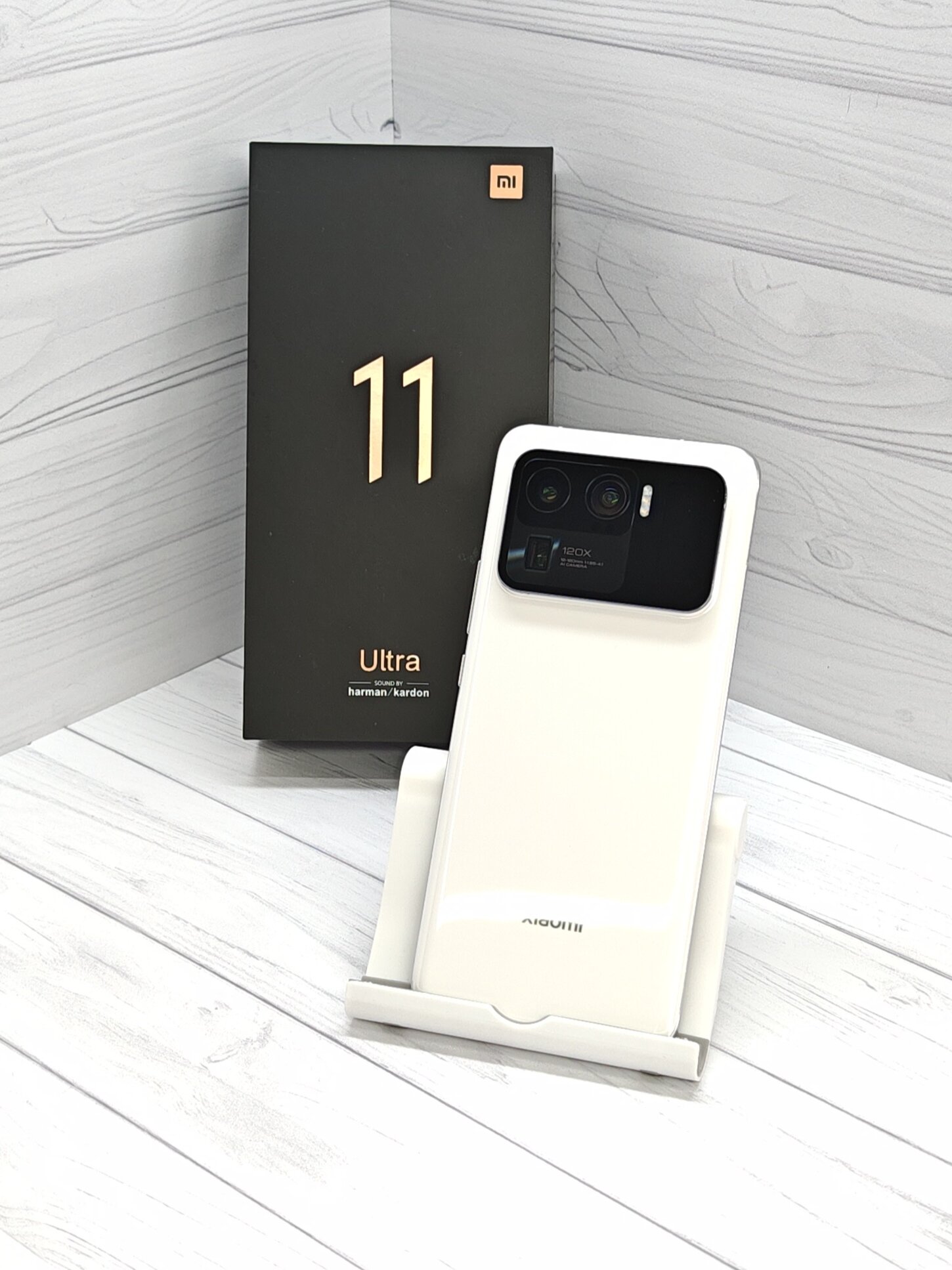 Смартфон Xiaomi Mi 11 Ultra 8/256 ГБ Global Room, Dual nano SIM, белая керамика