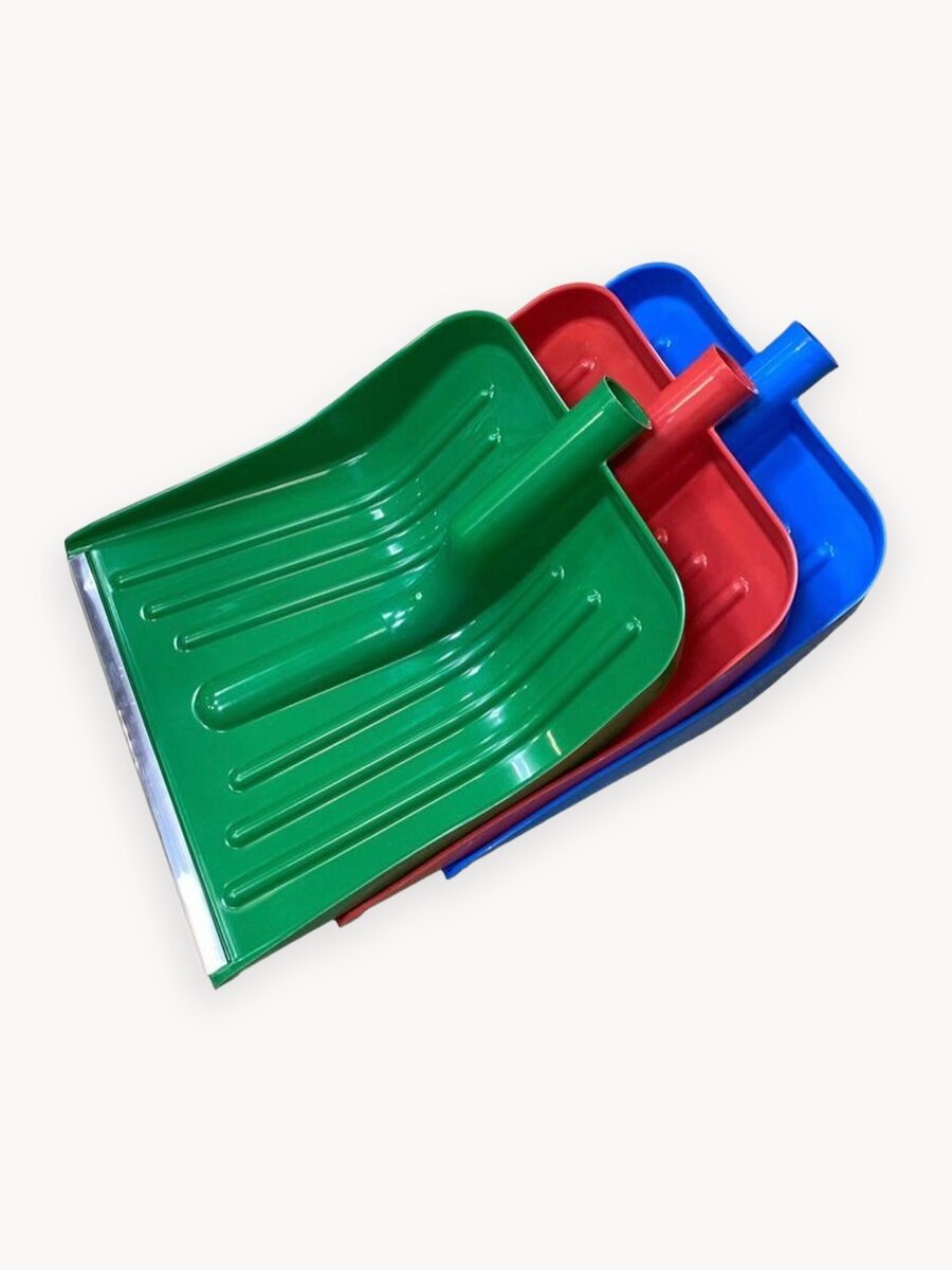 Лопата снеговая 370 х 430 мм, с металлической окантовкой "Комбат" малая, цветная без черенка/лопата для уборки снега