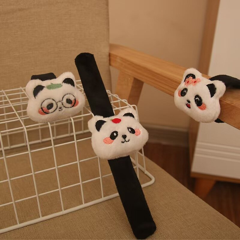 Мягкая плюшевая игрушка "Панда" - браслет, антистресс, одна штука наугад