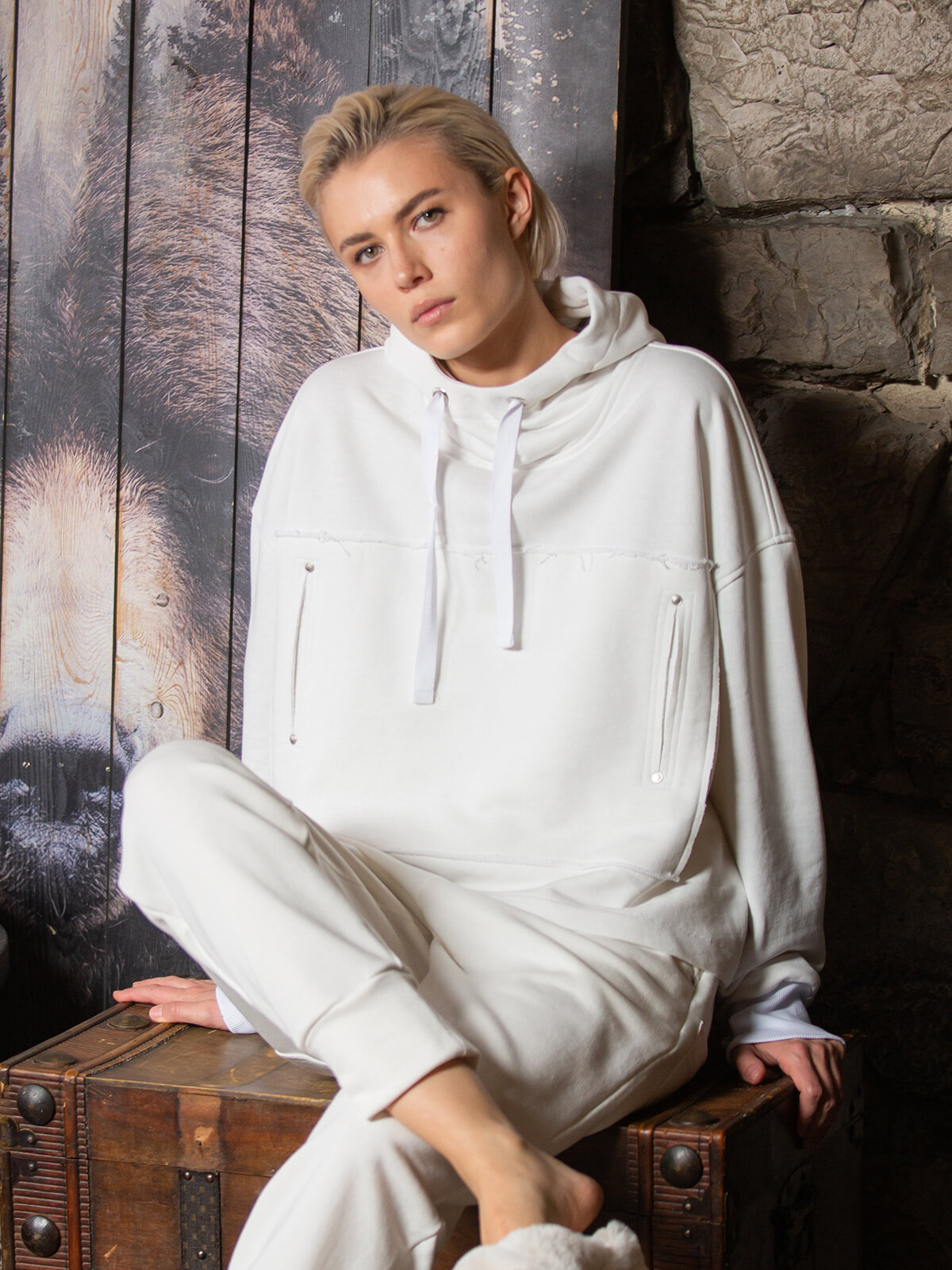 Толстовка спортивная