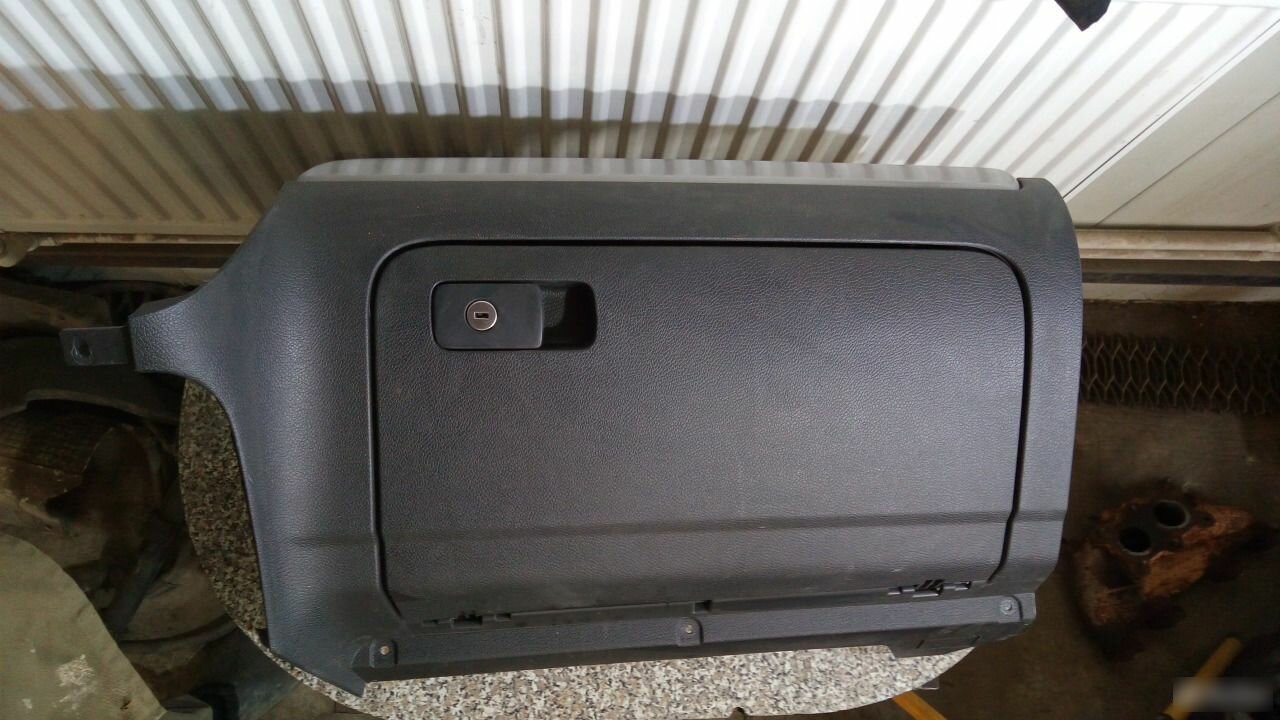 Бардачок Фольксваген Гольф 6 Volkswagen golf VI 1K1857114AB82V