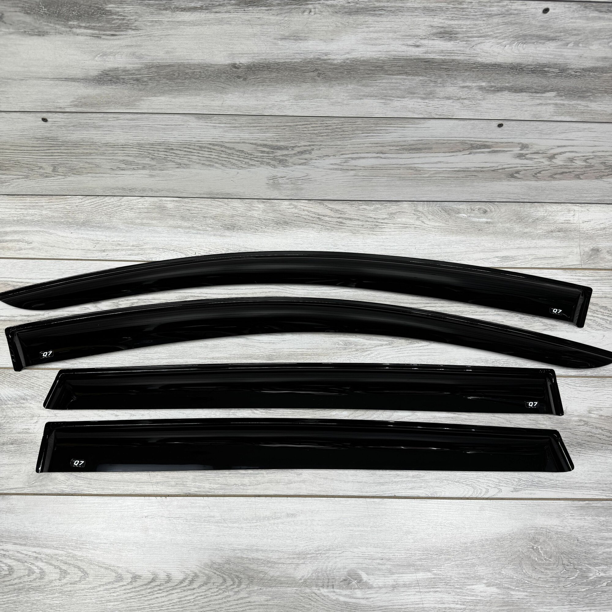 Дефлекторы (ветровики) окон на Audi Q7 2006-2015 (Ауди)