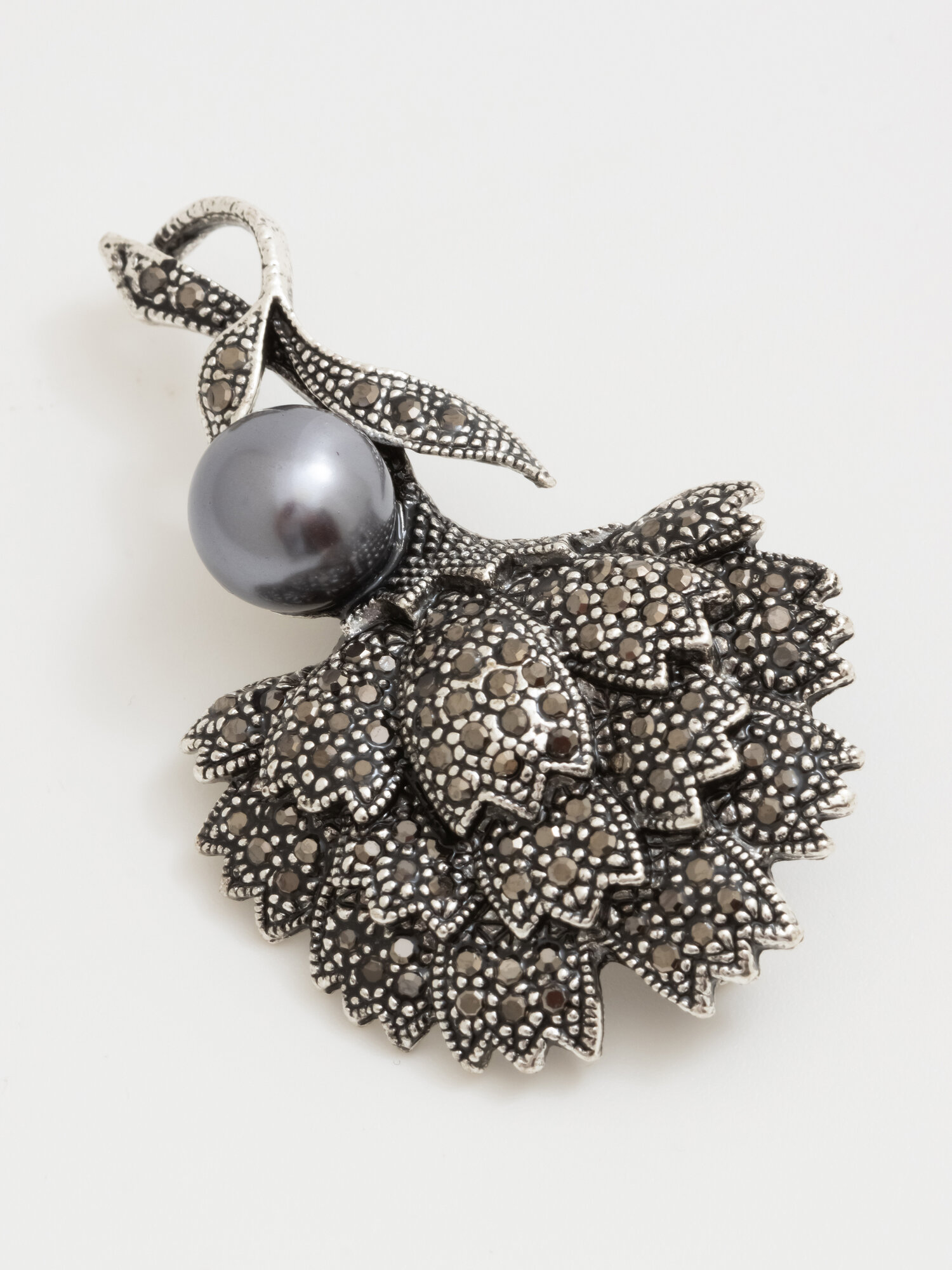 Брошь, кристалл, жемчуг имитация