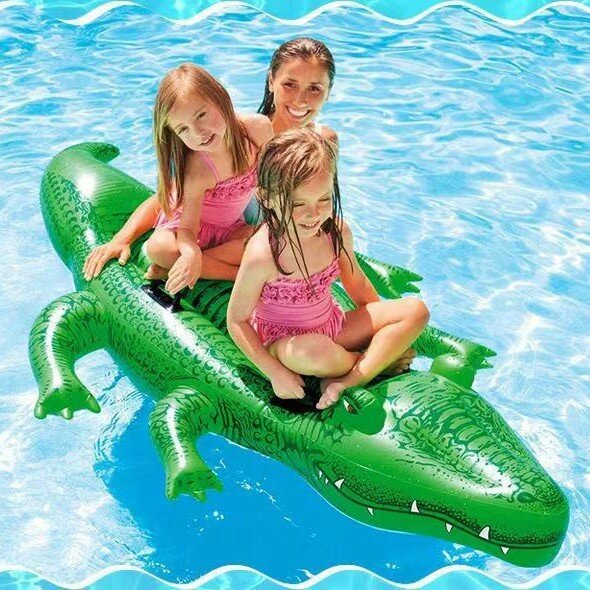 Надувной водный плот в виде черной акулы, синего кита, большого крокодила, маленького крокодила, надувное оборудование для плавания и игр на воде на открытом воздухе.