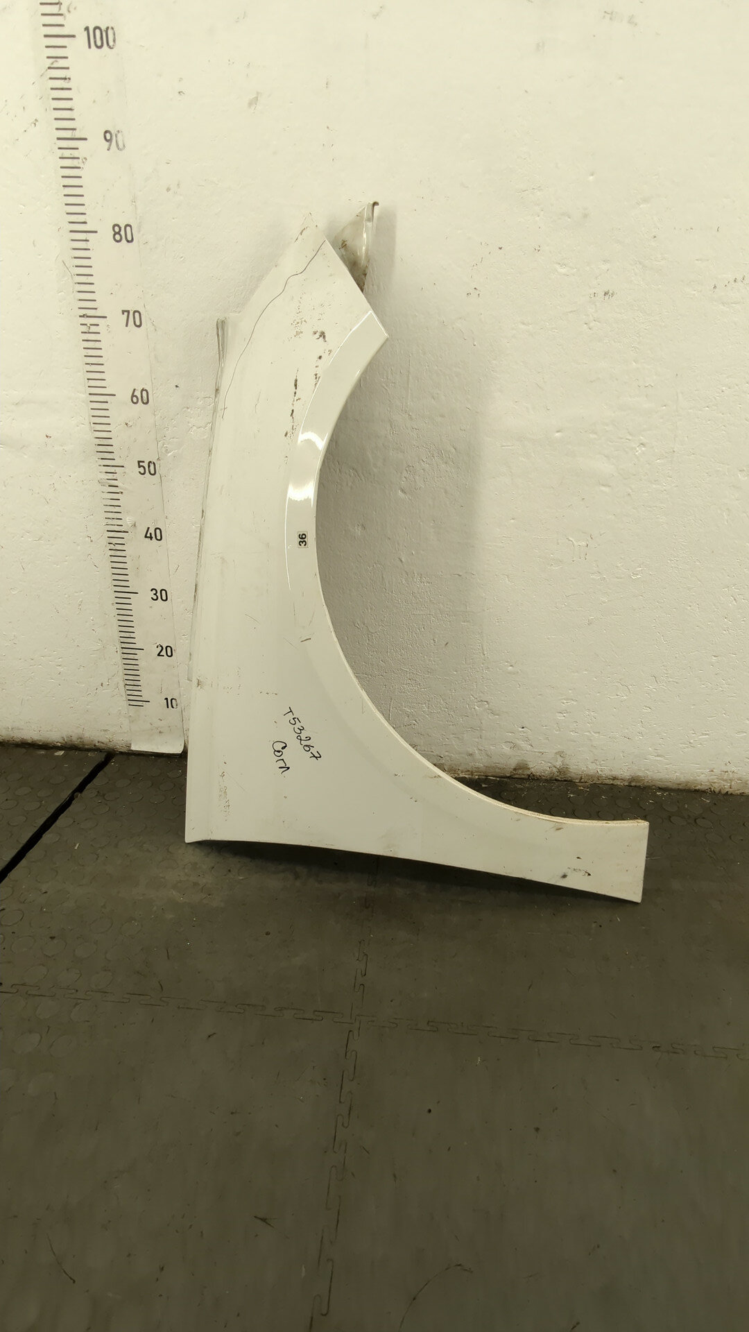 Крыло правое переднее Peugeot 308 Б/У