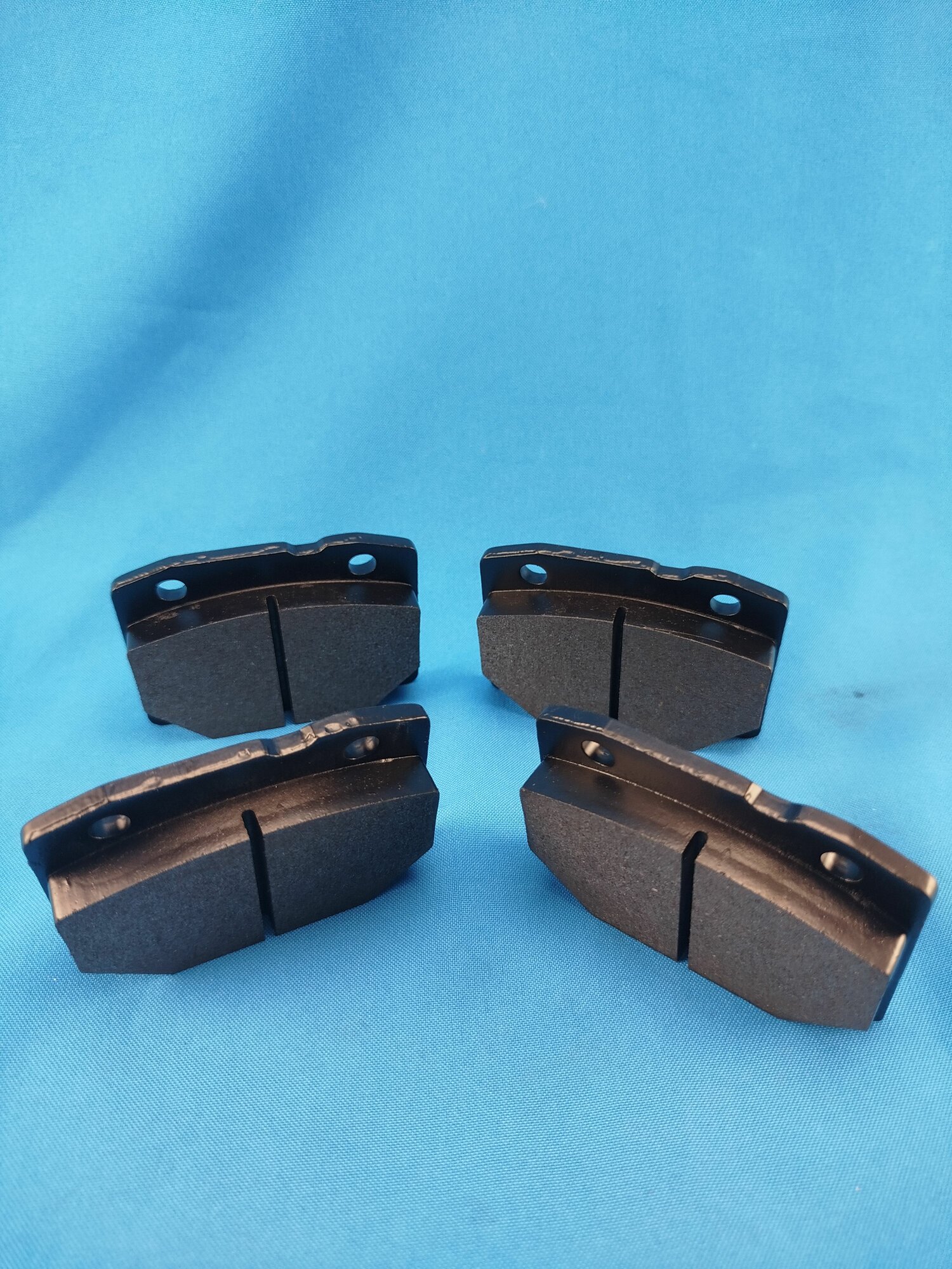 Колодки переднего тормоза "Finwhale" для автомобилей ВАЗ 2101-07