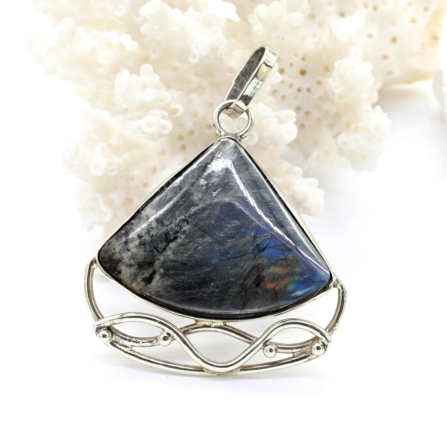 Подвеска, лабрадор