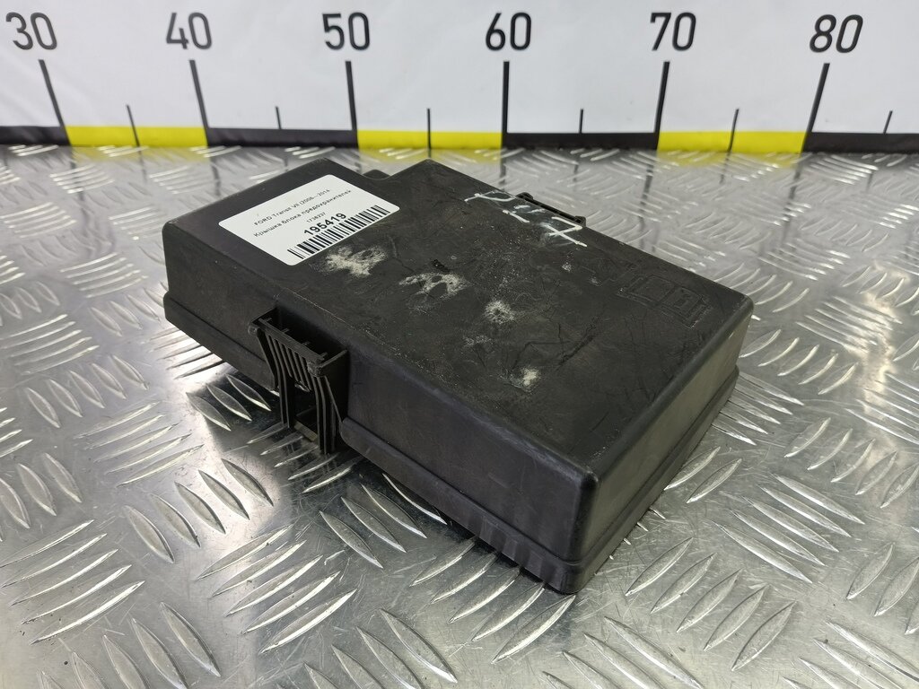 Крышка блока предохранителей Б/У для FORD Transit VII (2006—2014) 1736237