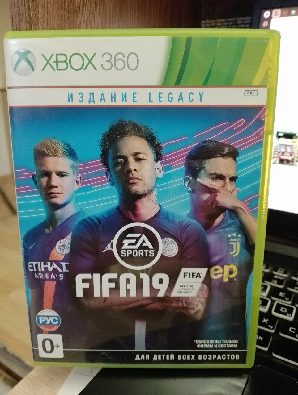 Уценка!!! Игра FIFA 19 Legacy Edition, для Xbox 360, в пластиковом боксе