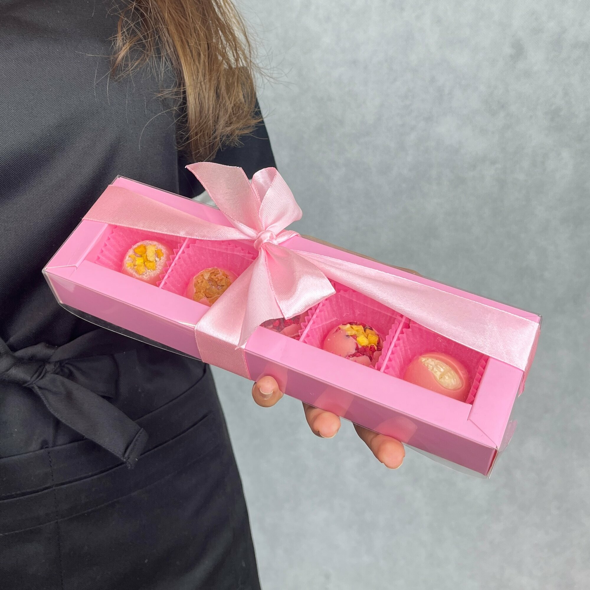 Набор розовых конфет ручной работы - ассорти из 5 штук