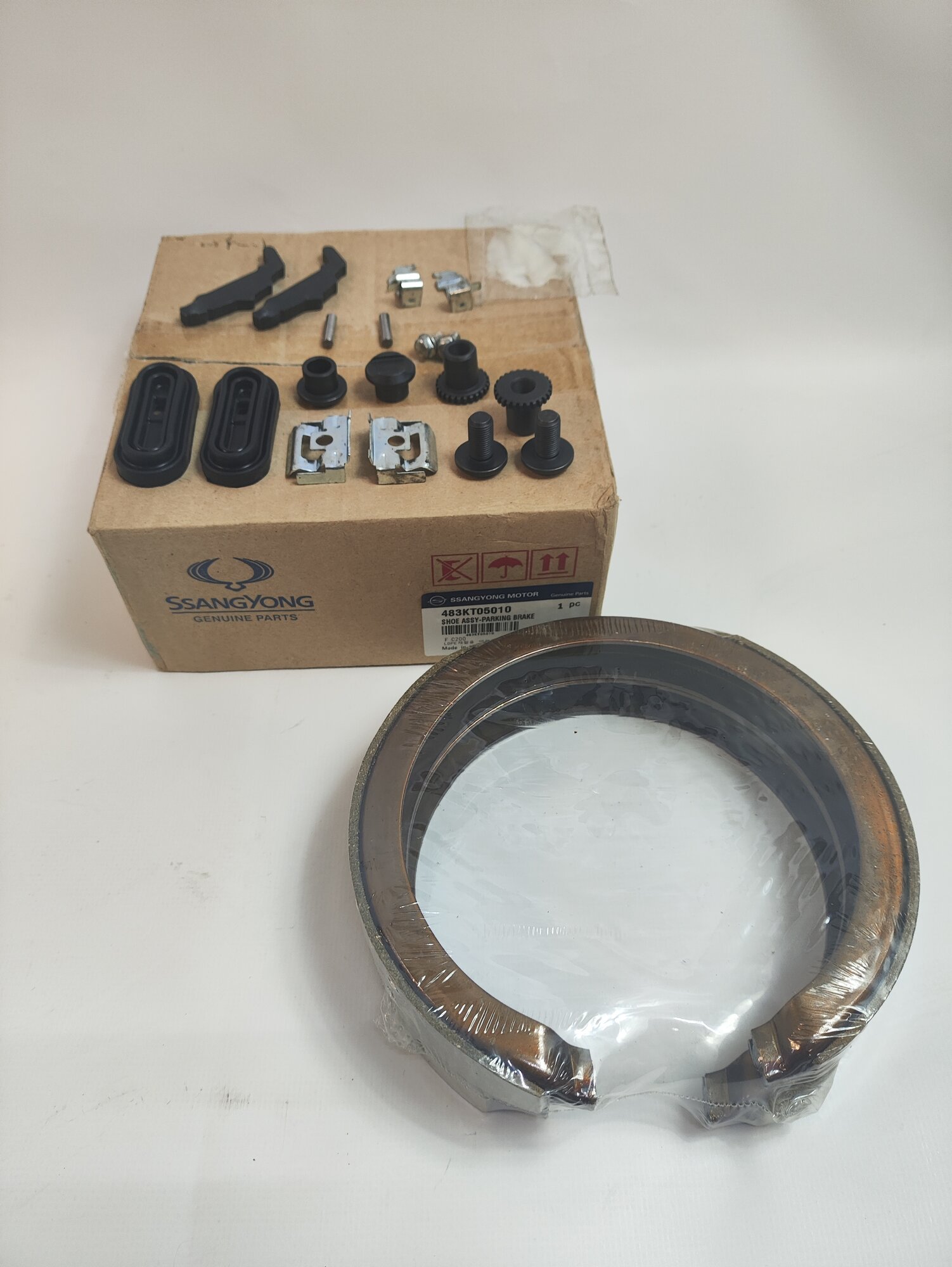 Колодки стояночного тормоза 483KT05010, для SsangYong Kyron/Rexton/Action/Sport/Musso/Korando