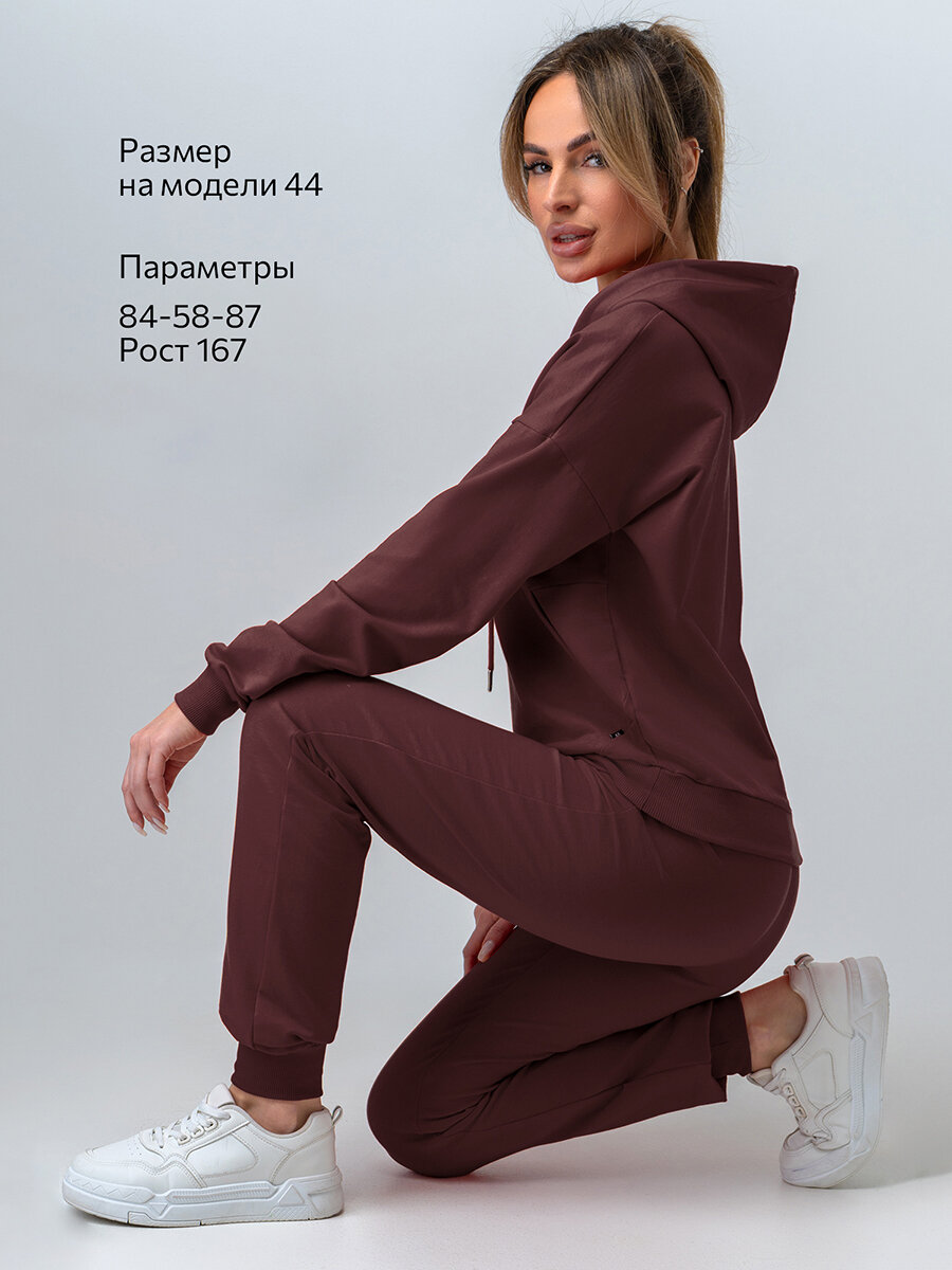 Костюм спортивный для женщин