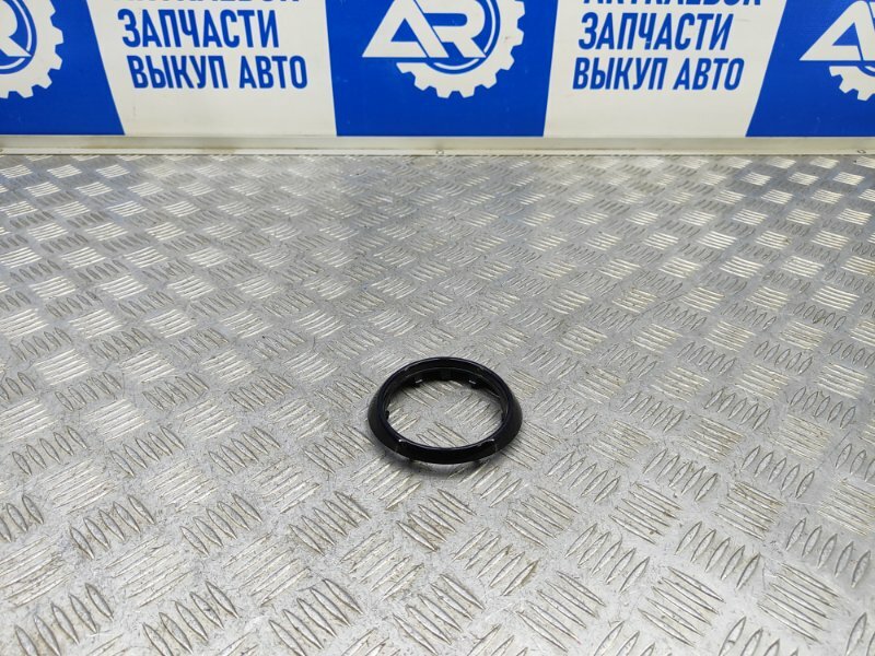 Б/У Накладка торпедо Renault Kaptur / Рено Каптюр 2.0 F4RE410 143 Л.С 2018 перед. прав.