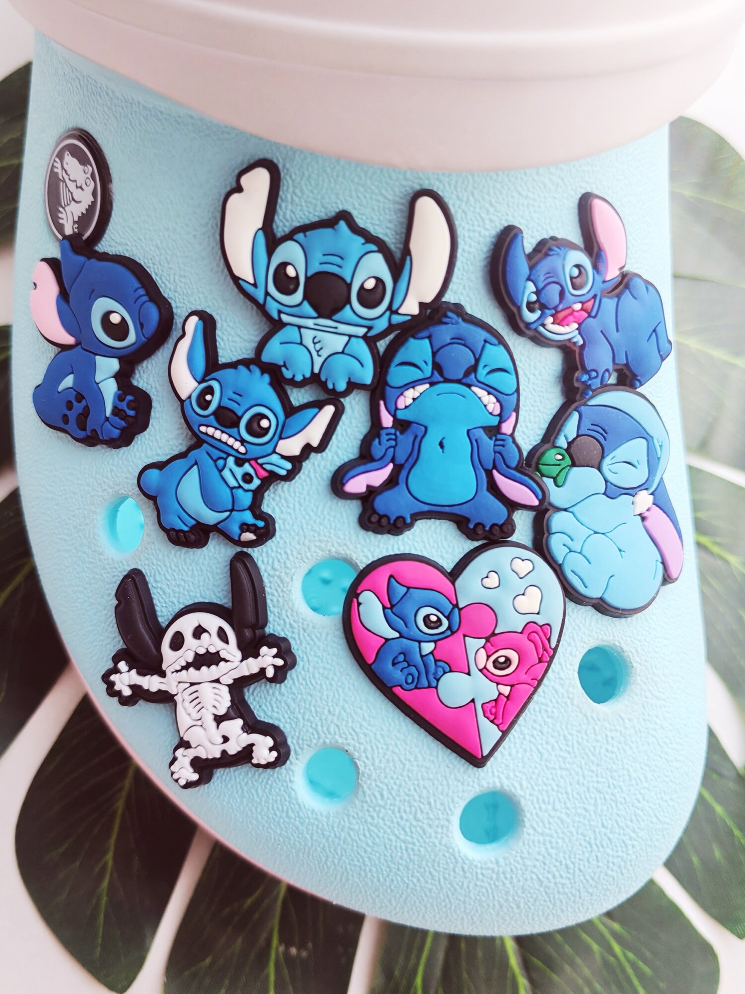 Джибитсы Стич набор на crocs со Стичем клипсы на кроксы