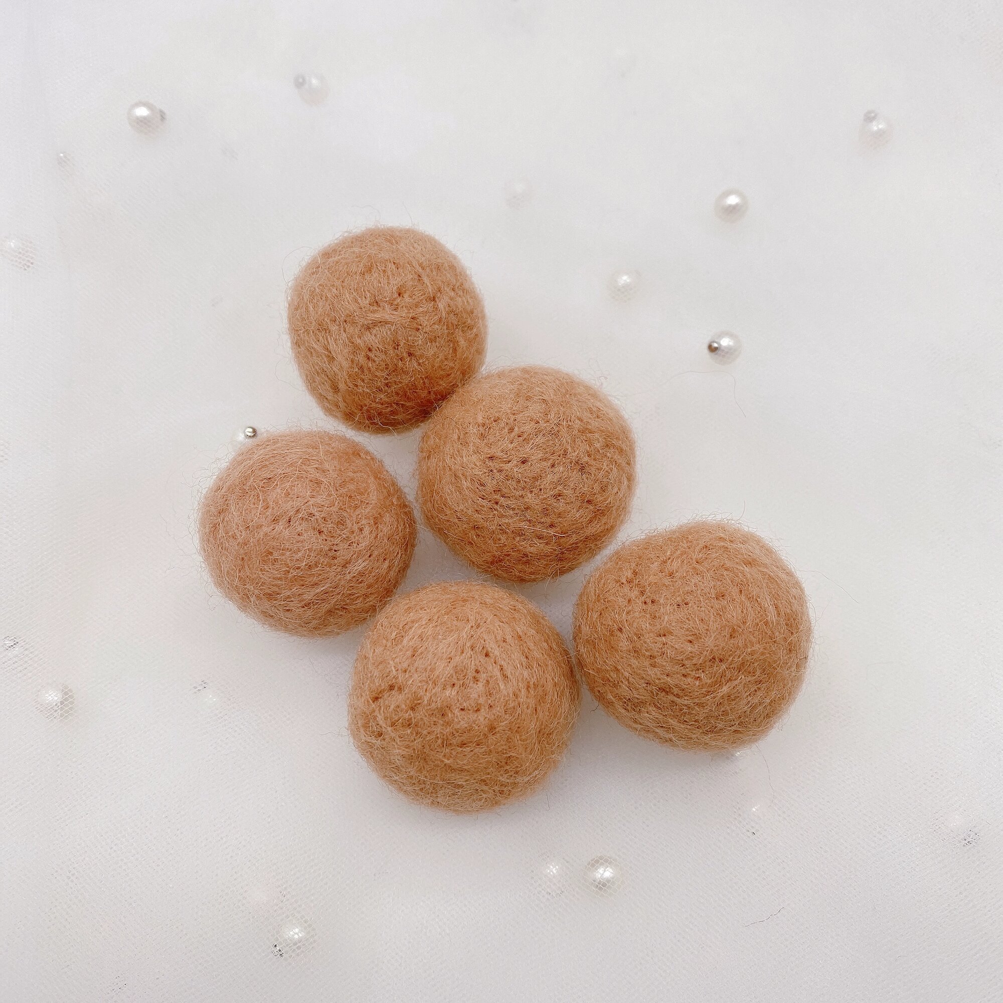 Шерстяные войлочные помпоны 3 см, круглые, маленькие, для украшения новогодней елки, цветочных коробок, букетов,