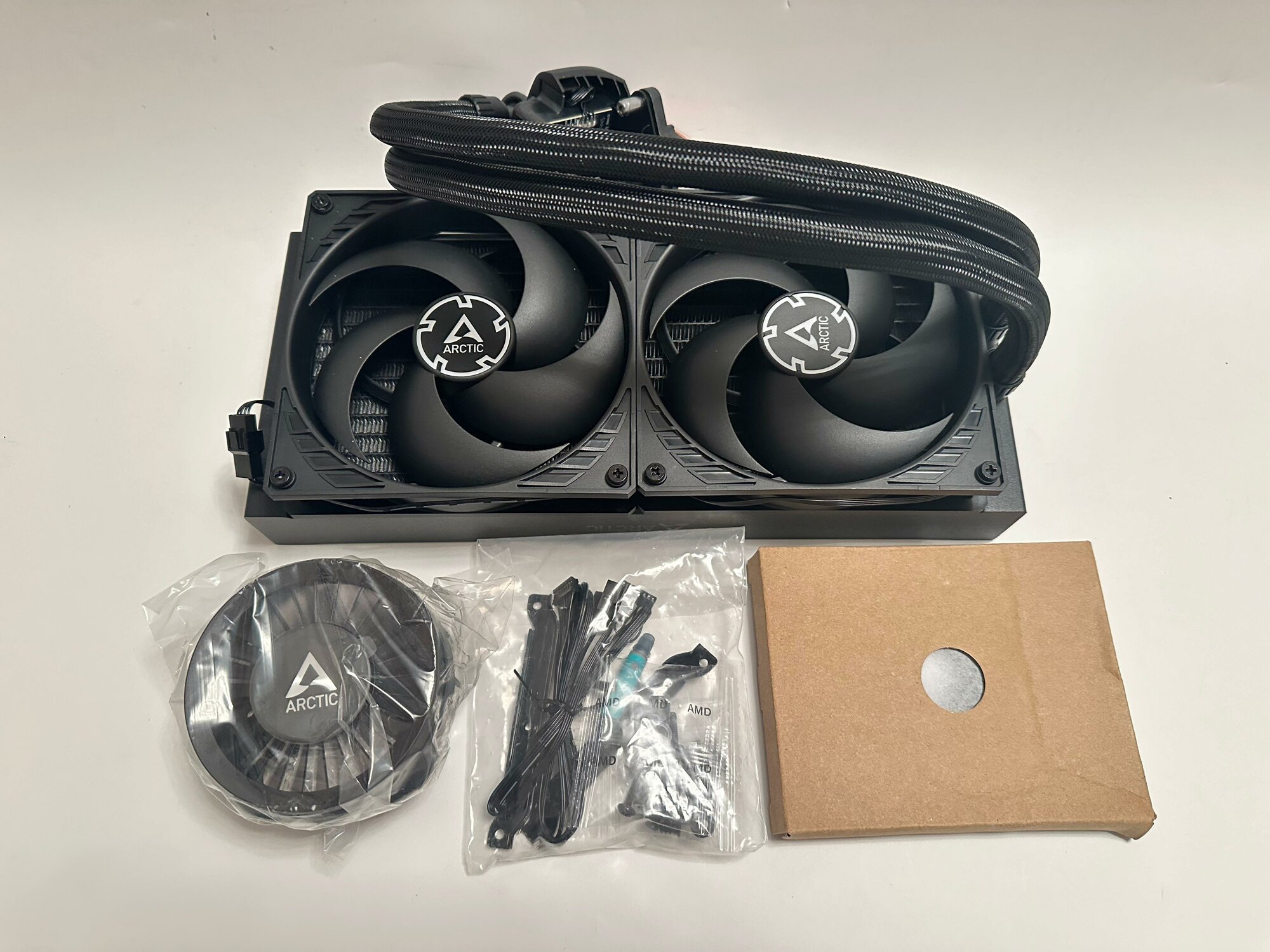 Система водяного охлаждения ARCTIC Liquid Freezer III-280 black (ACFRE00135A) уценка!