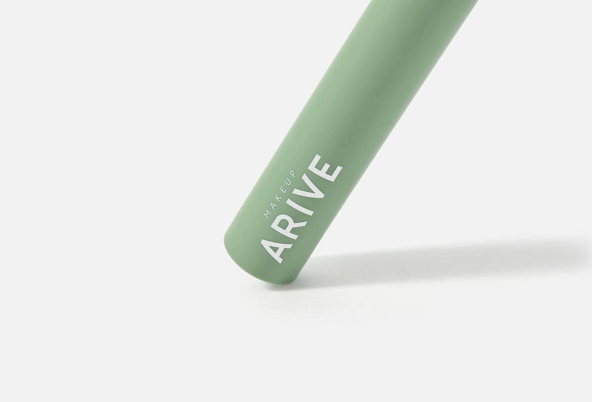 Тушь для ресниц ARIVE MAKEUP "Featherlash" 02, удлинение, придание объема и подкручивание — фото 1