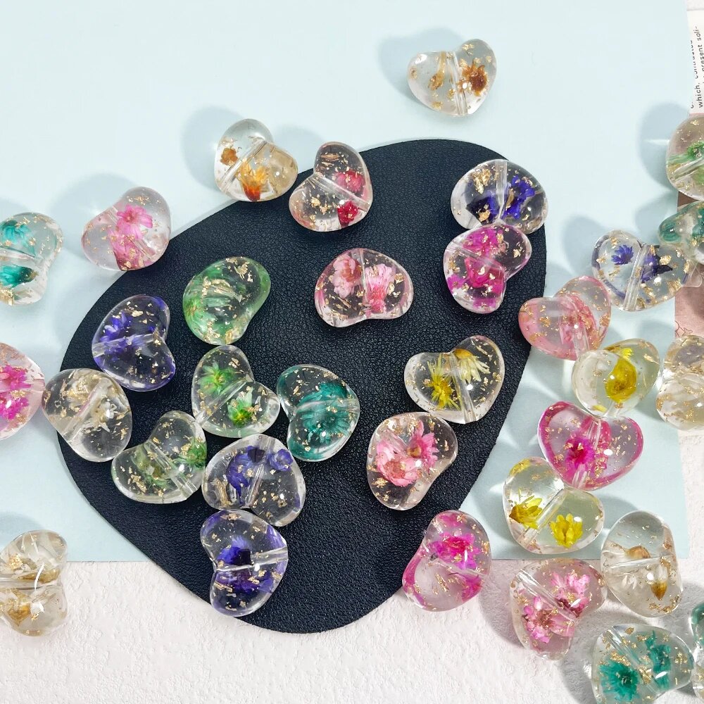 Сердечные бусины из смолы Cordial Design 100 шт