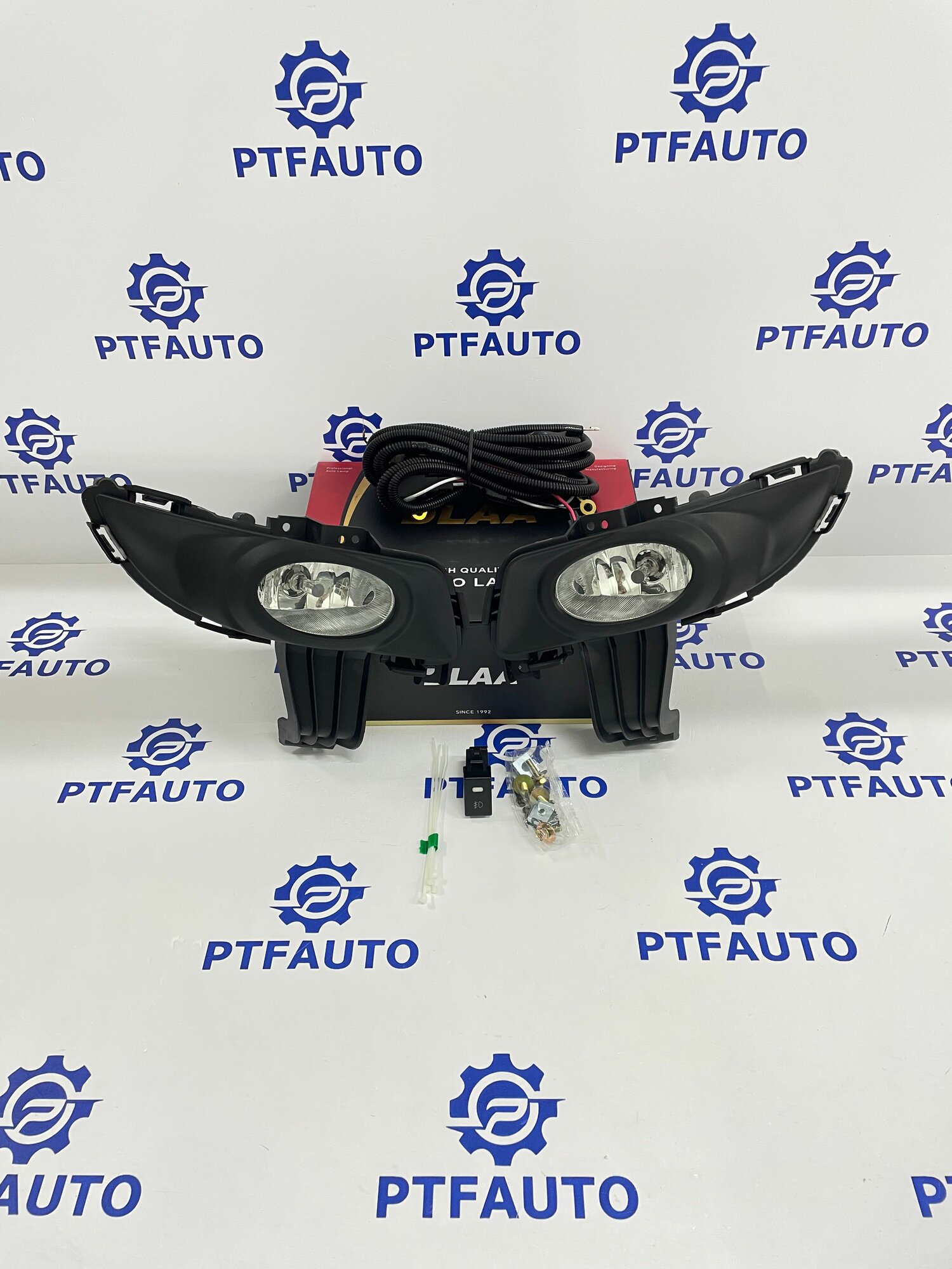 Противотуманные фары Mazda 3 BK