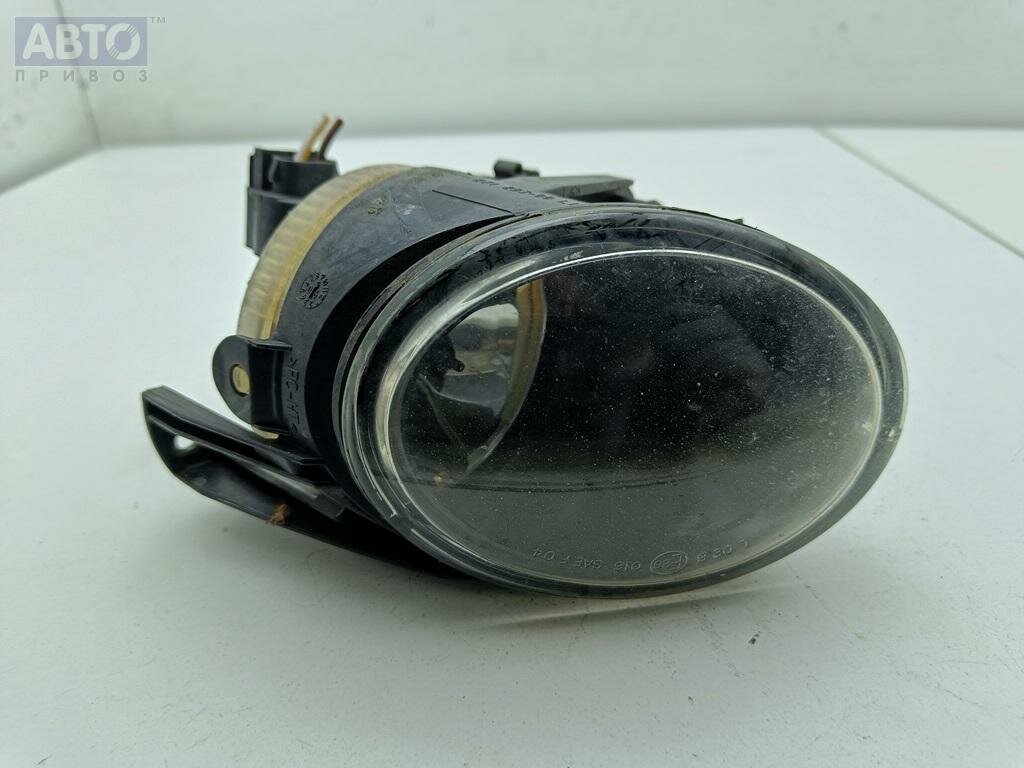 Фара противотуманная левая Volkswagen Passat B6