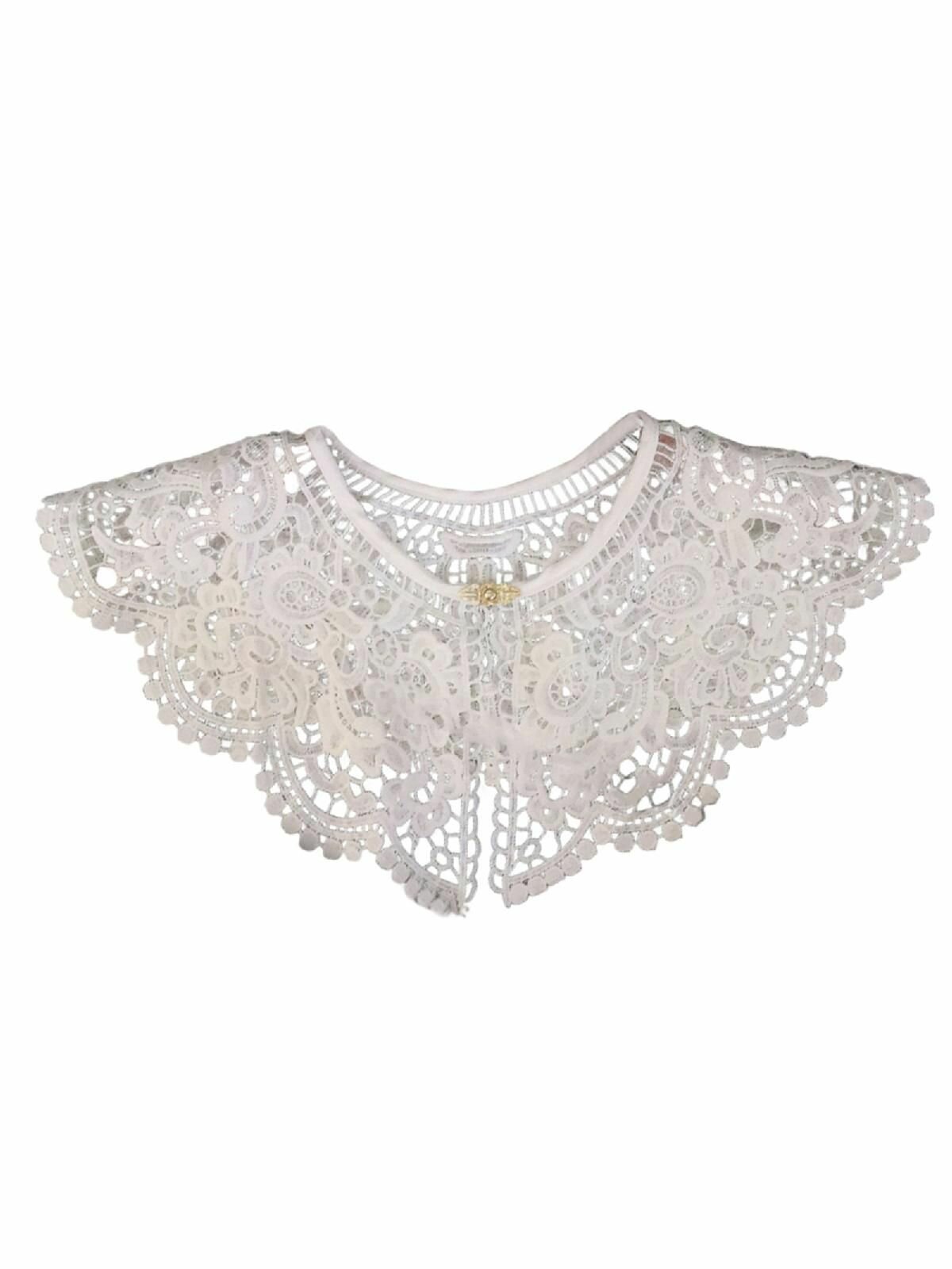 Отделяемый воротник с вышивкой, - белая пряжка
