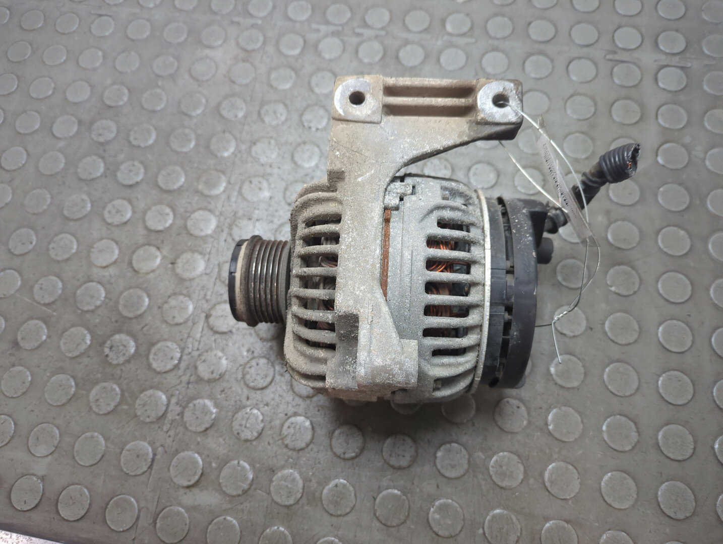 Генератор Volvo V70 Б/У