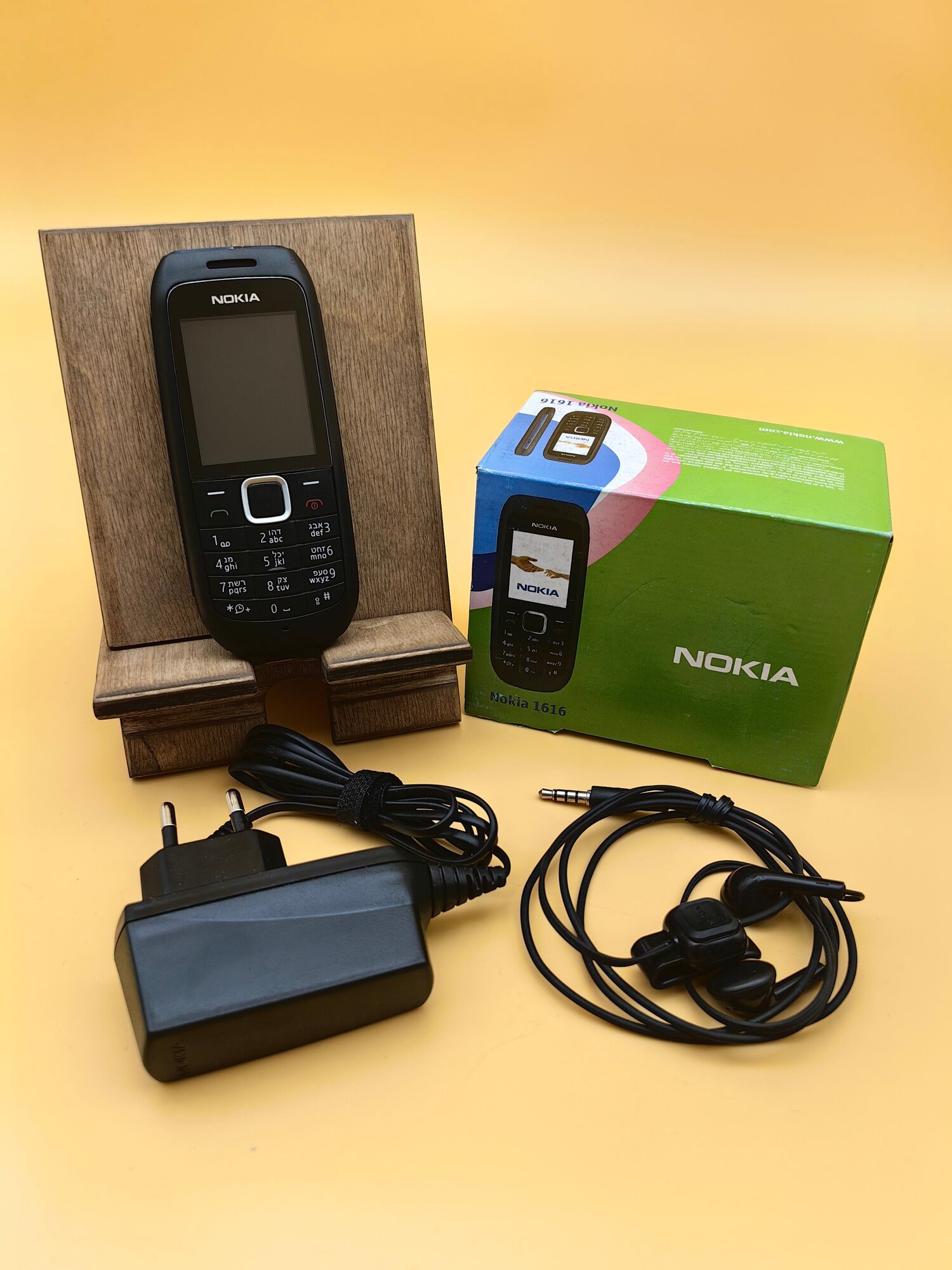 Мобильный раритетный кнопочный ретро телефон Nokia 1616, Черный