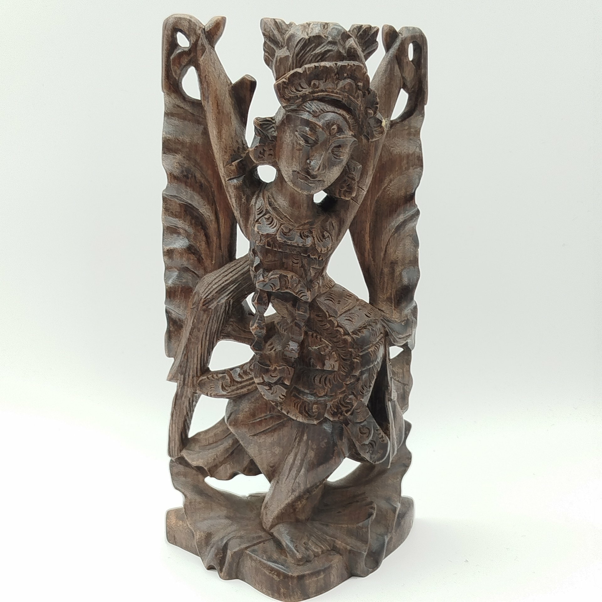Статуэтка "Танцовщица" ("Апсара"), дерево, резьба, Азия, 2000-2010 гг.