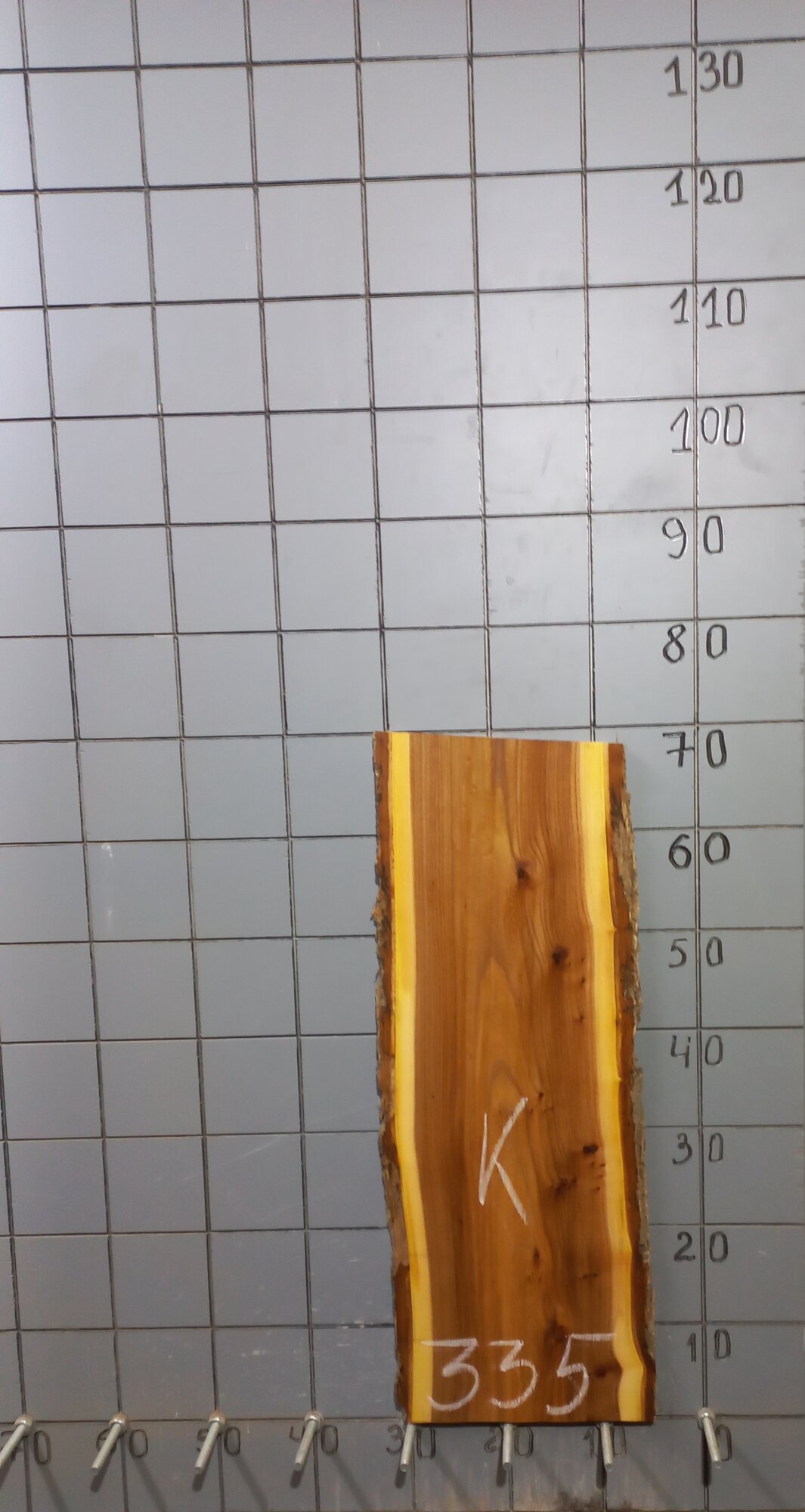 Слэб "Доклес" № 335, карагач, антисептический, необрезная, 2.1х22х65см