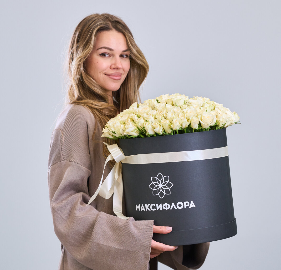 Композиция МаксиФлора "Кенийские розы", в коробке, 101 роза, высота 40см