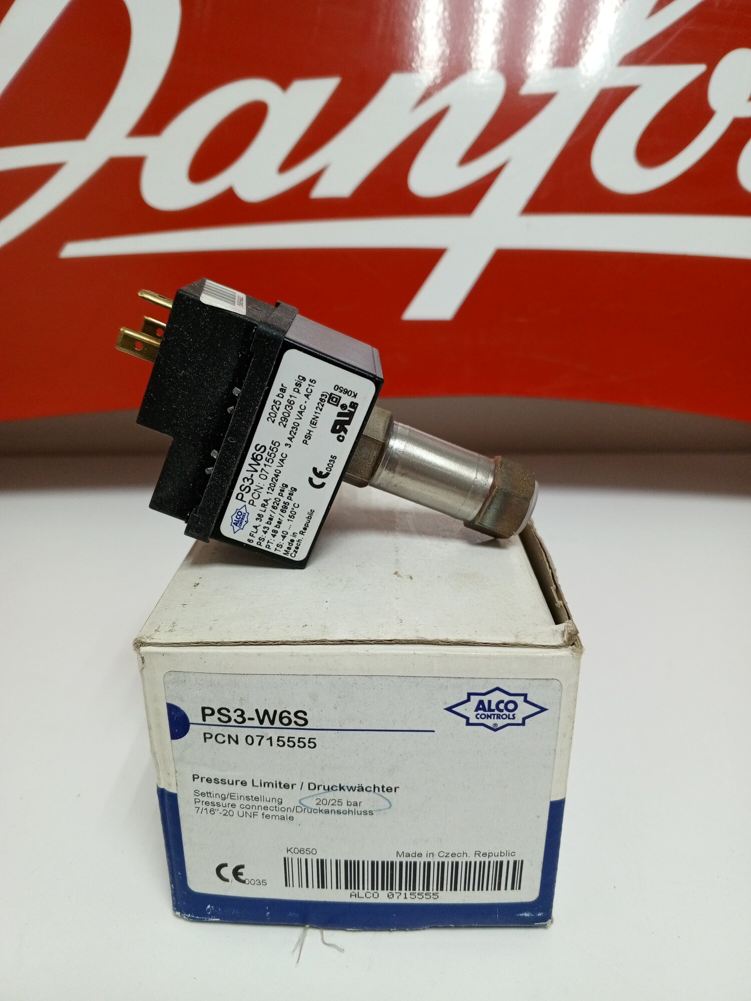 Реле давления хладагента PS3-W6S (0 715 831) Alco Controls Рабочий ток 3A, 230B AC