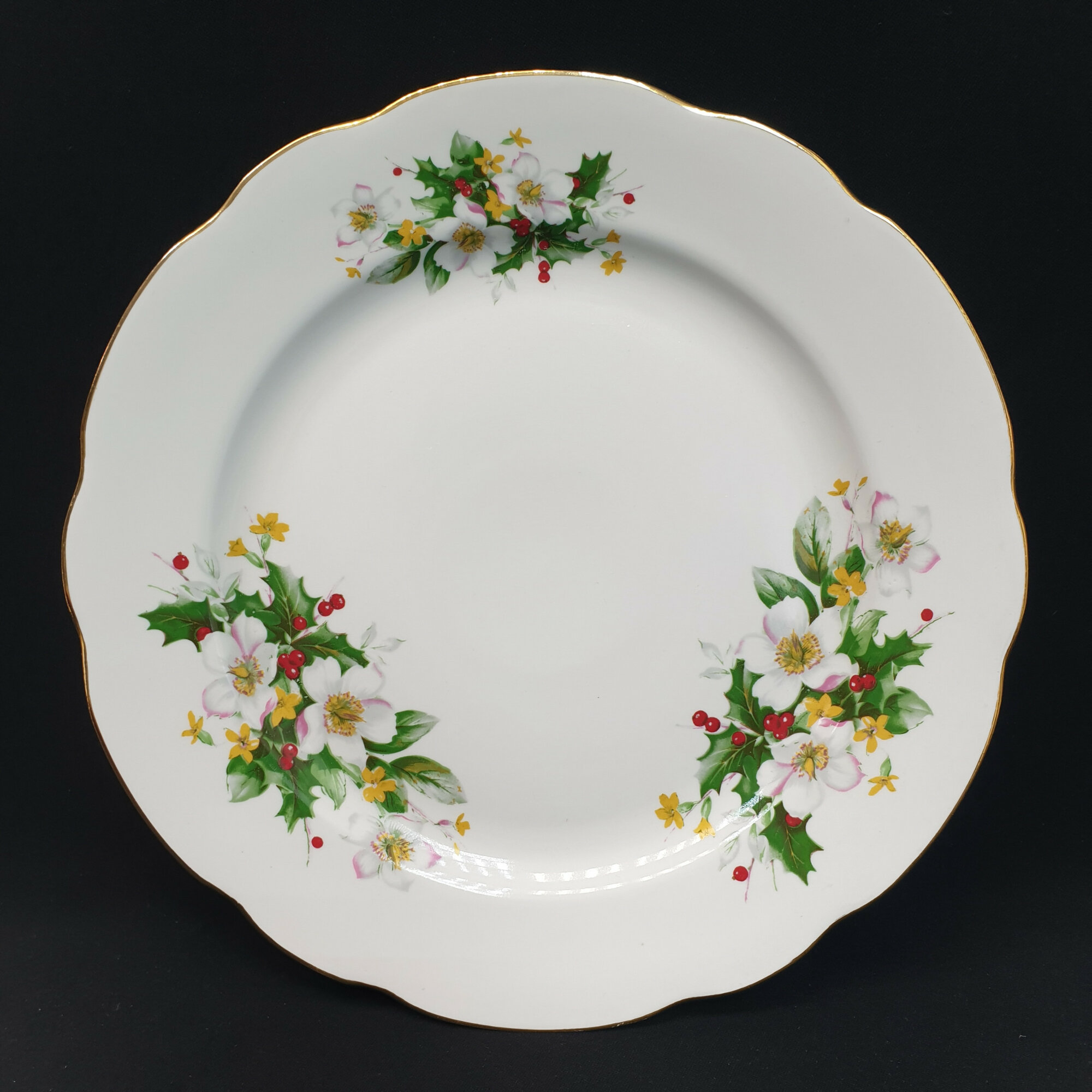 Винтажное блюдо Ягодки 30 см, фарфор Дулево, деколь, позолота, с хранения