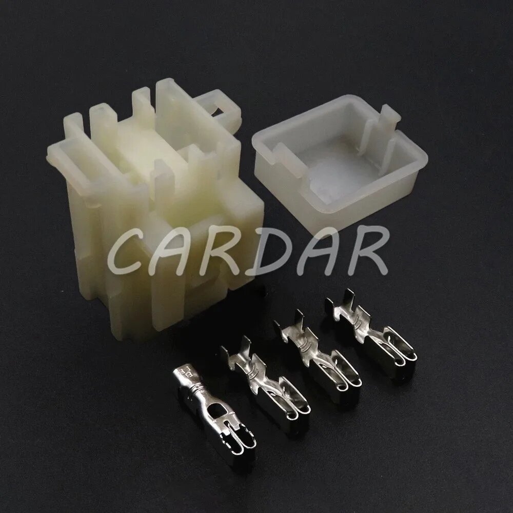 Автомобильный блок предохранителей пластиковый 2-х местный