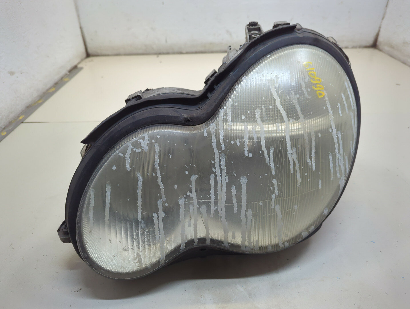 Фара (передняя) левая Mercedes C W203 Б/У