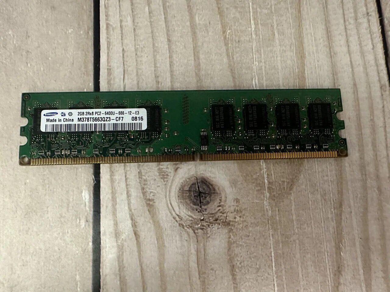 Оперативная память Samsung M378T5663QZ3-CF7 DDRII 2Gb для пк