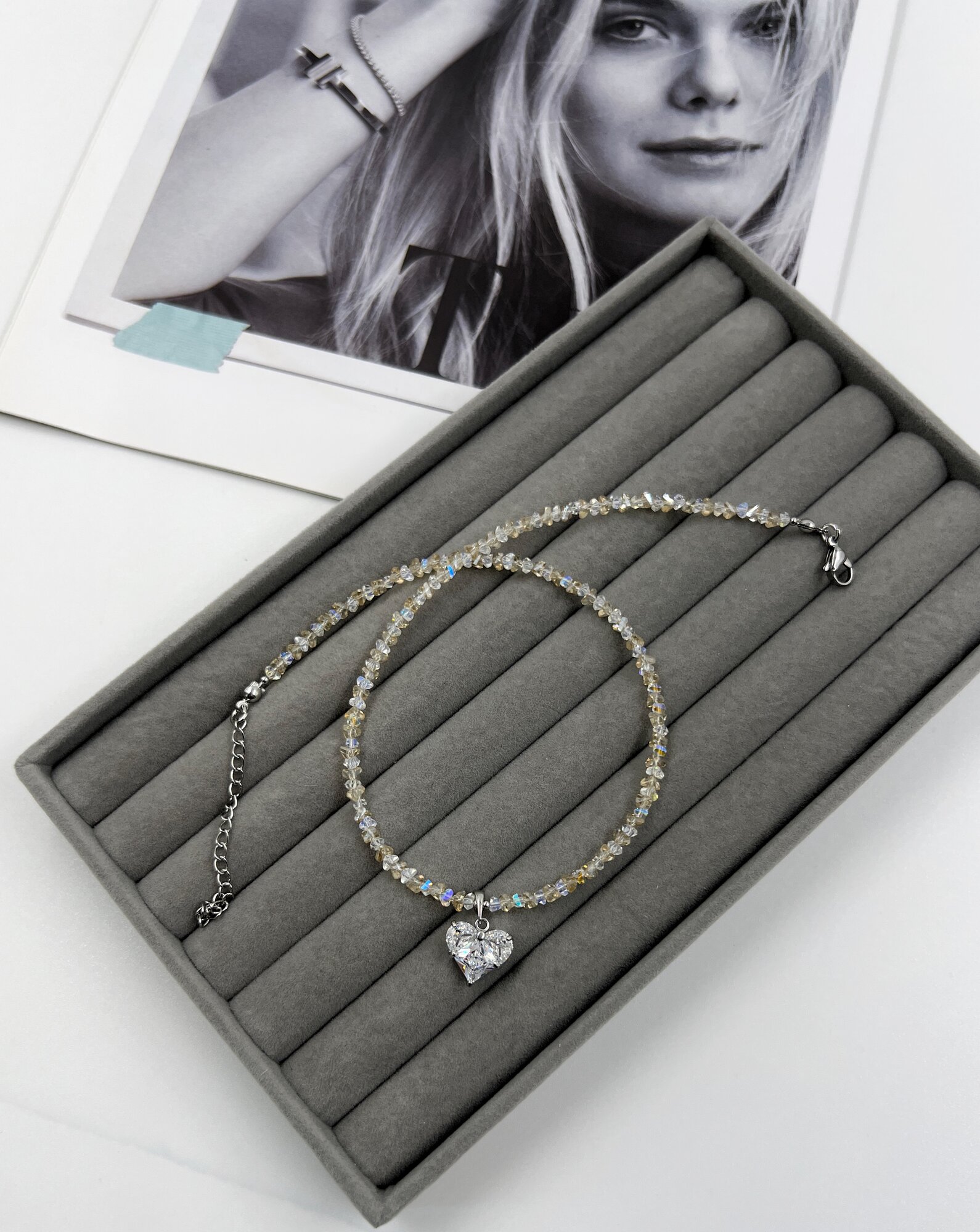 Колье, циркон