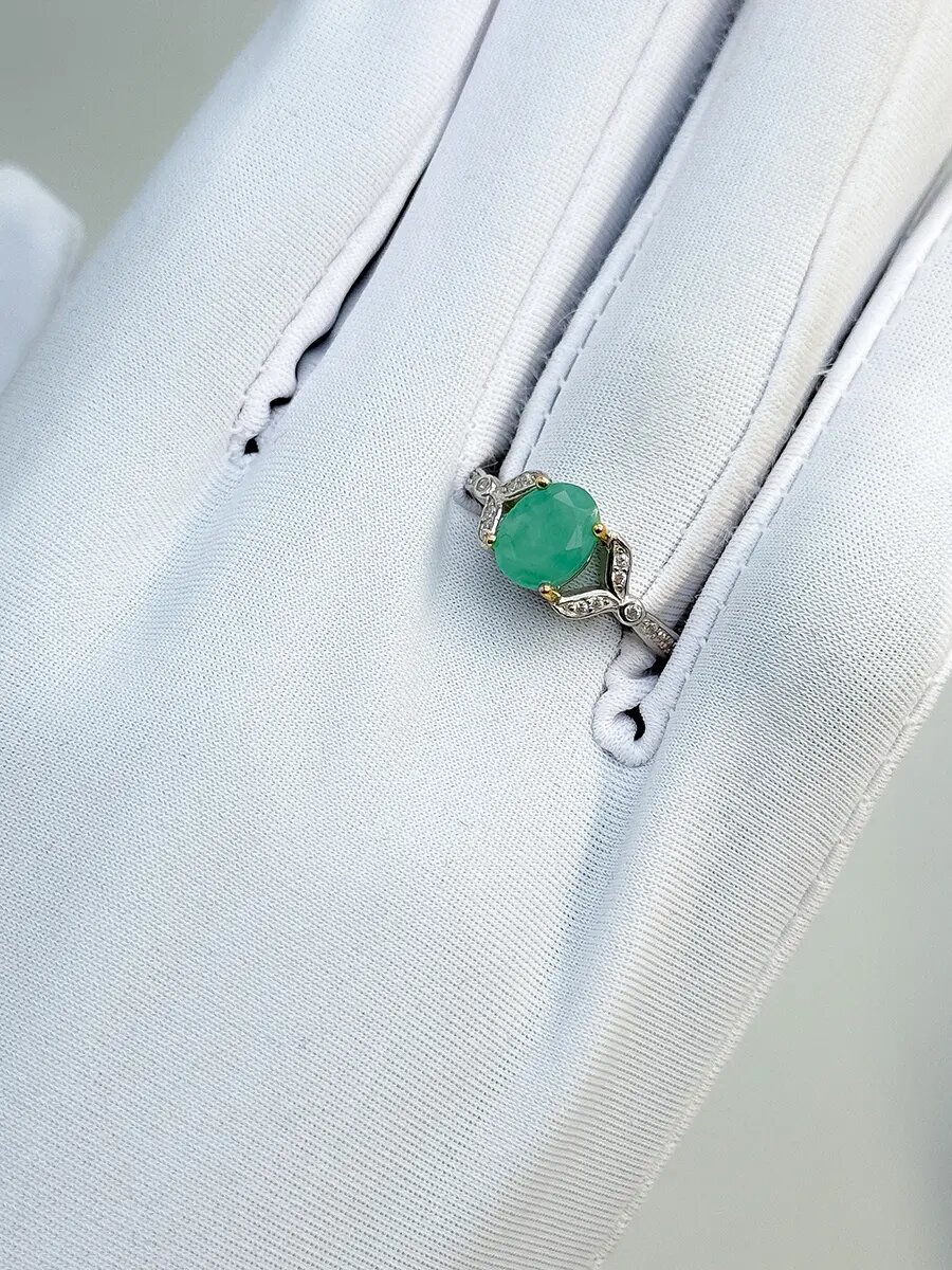 Кольцо, серебро, 925 проба, родирование, золочение, фианит, изумруд