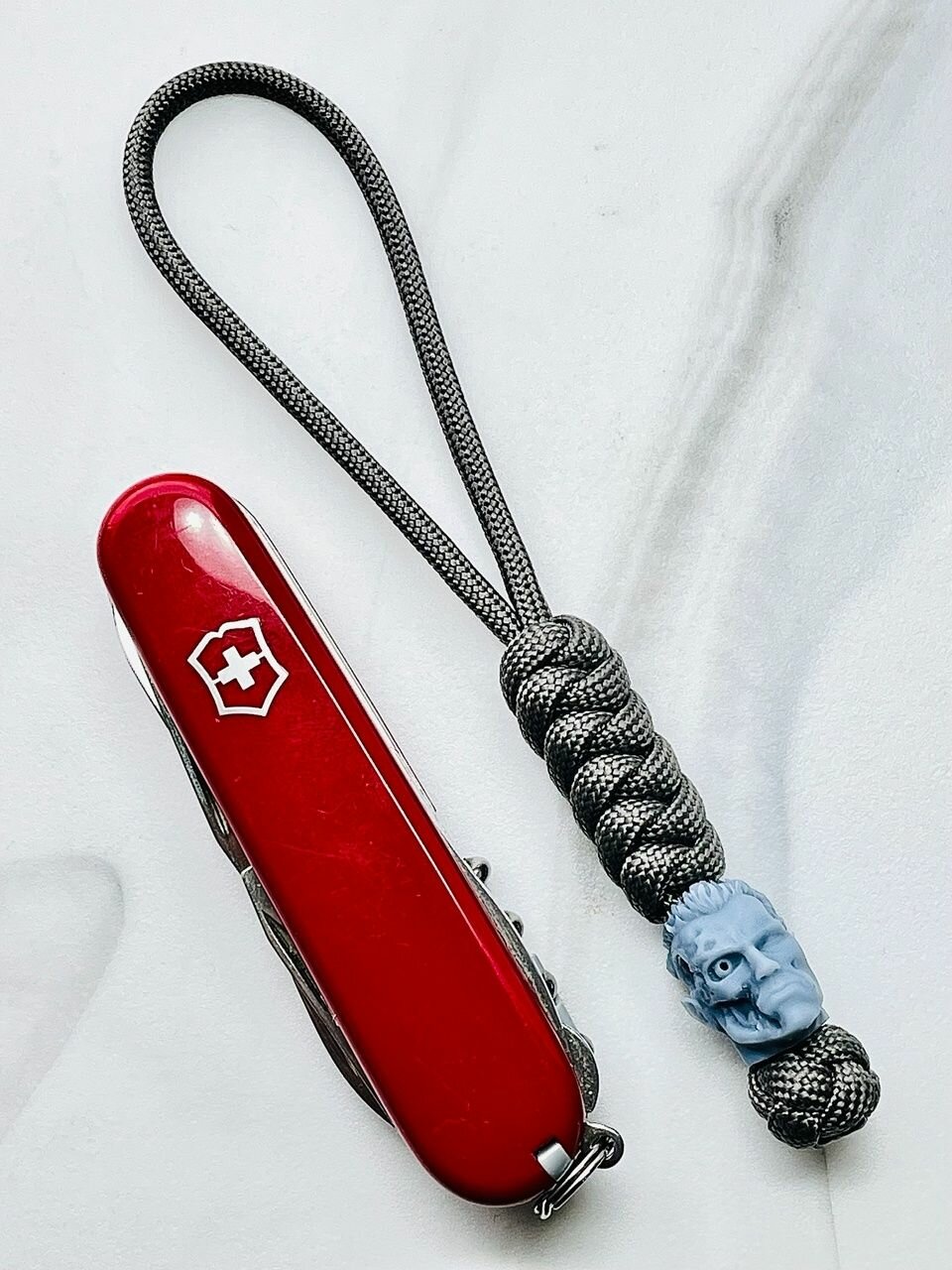 Темляк для ножа