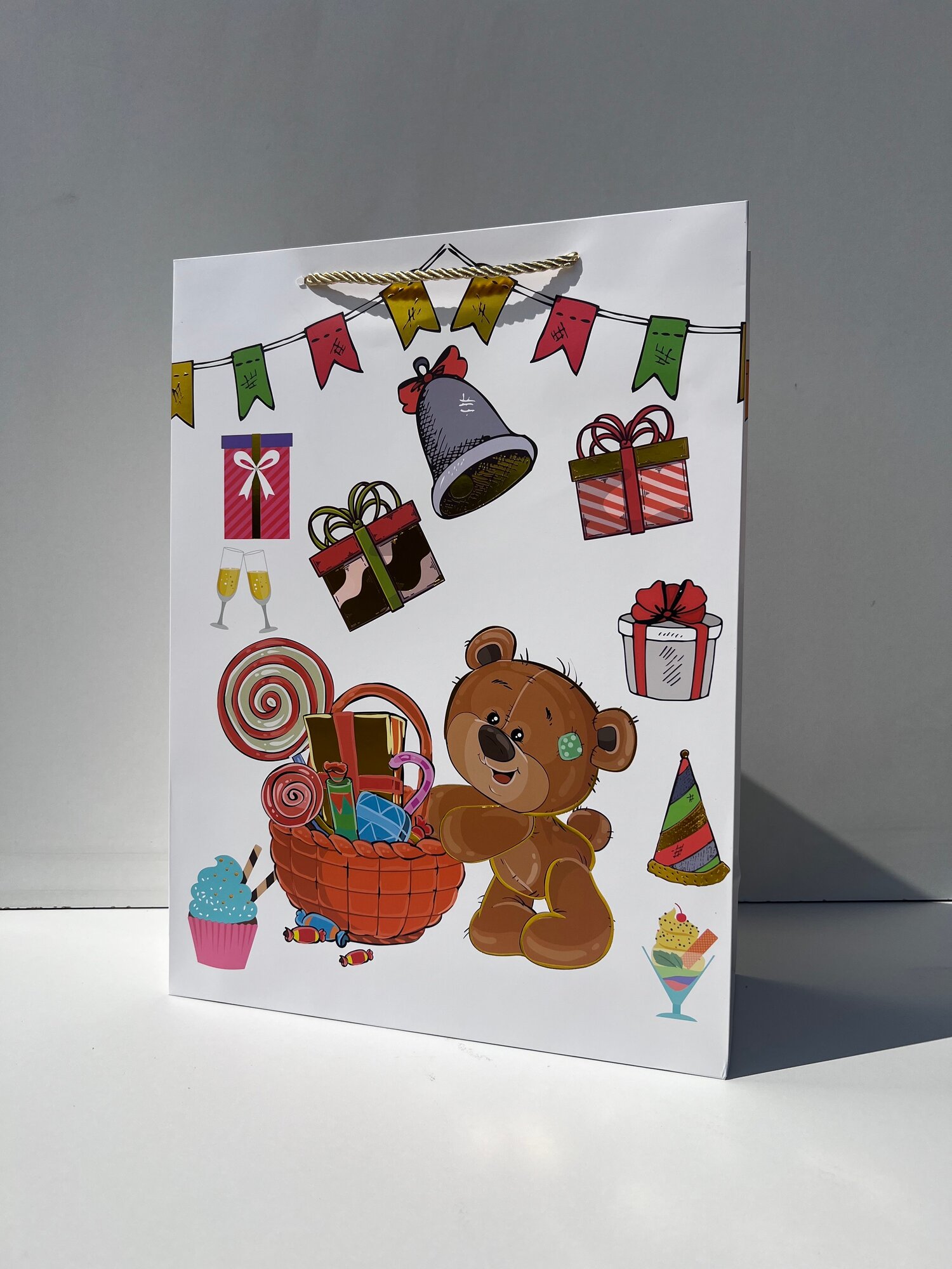 Пакет подарочный "Мишки" с ручками, 3 вида. Размер пакета: 40 x 30 x 12см.