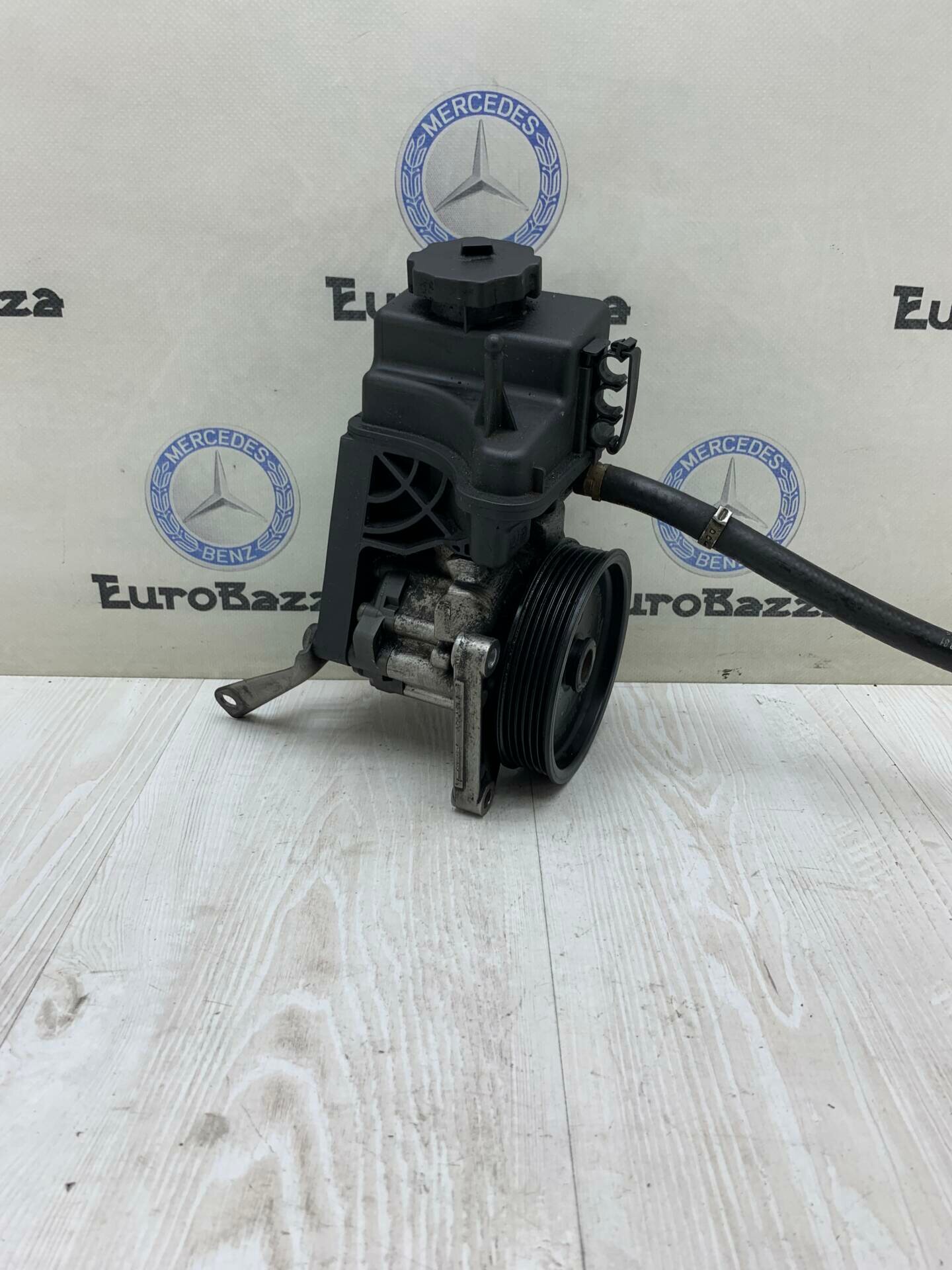 Гидроусилитель руля Mercedes Om651 A0064664701