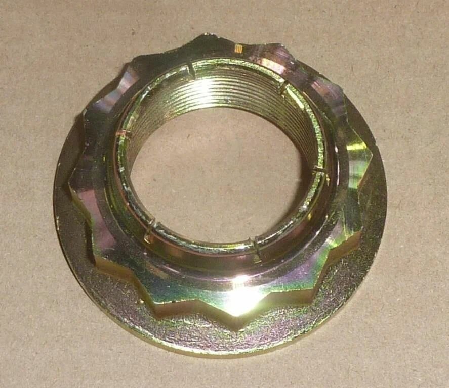 Гайка (на 110 вал) на 6520 / КМД К6520-2402269