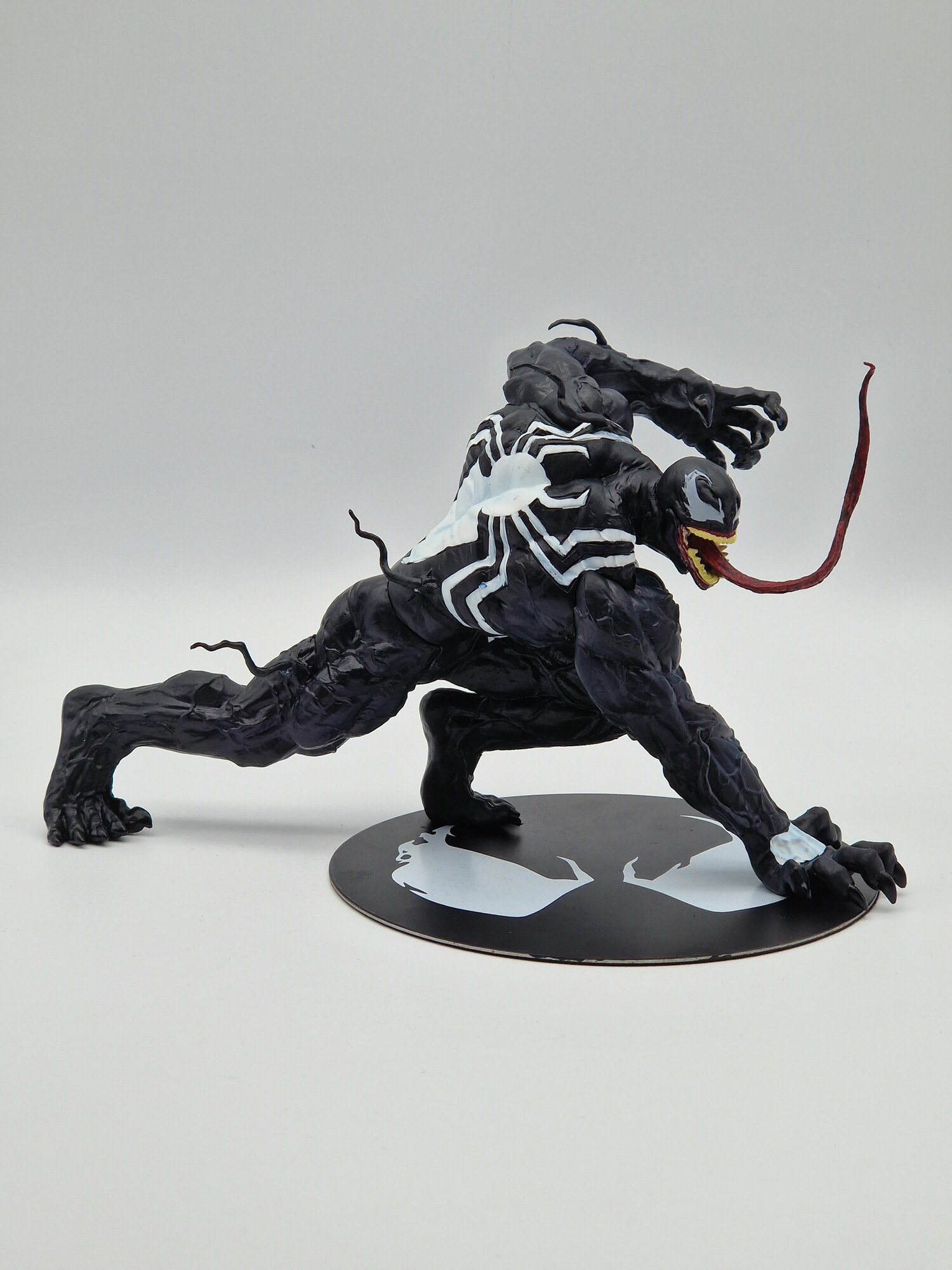 Веном статуя игрушка фигурка Venom Spider-Man Marvel 20см / Симбиот Человек-Паук / Коллекционная