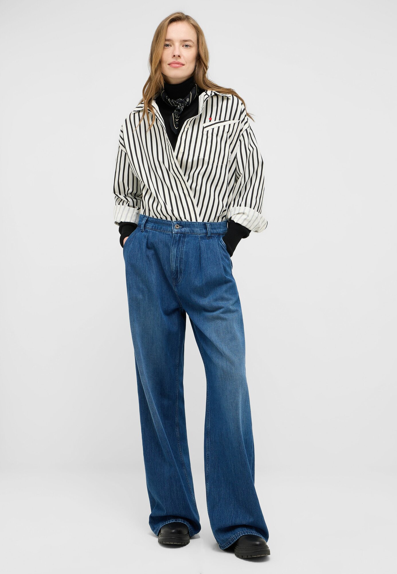 Джинсы широкие Luise Wide with Pleats 